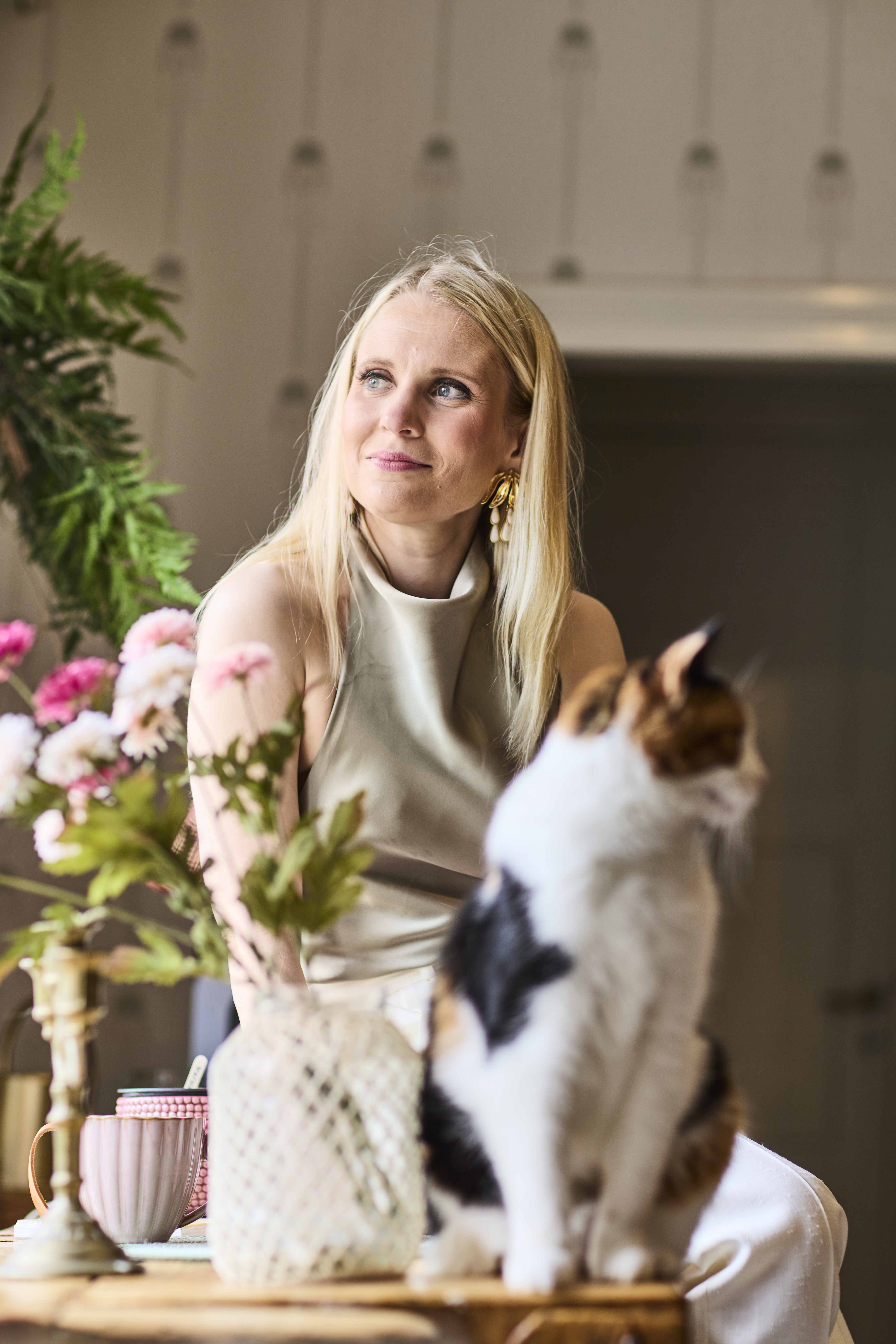 Näyttelijä Natalil Lintala alkoi juoda, jotta pystyisi syömään | Apu