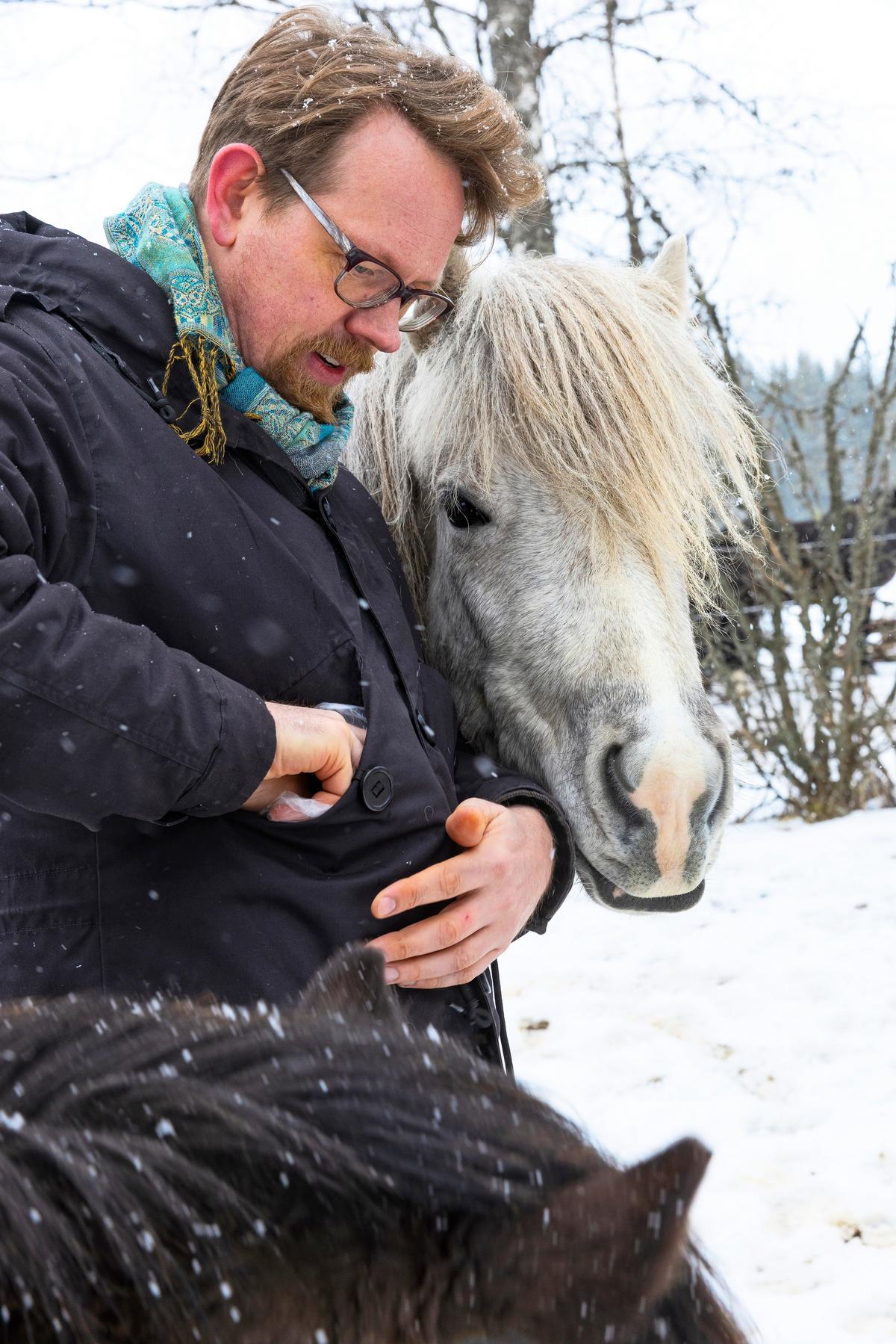 Muutto maalle antoi taiteilija Samuli Heimoselle rauhan | Apu