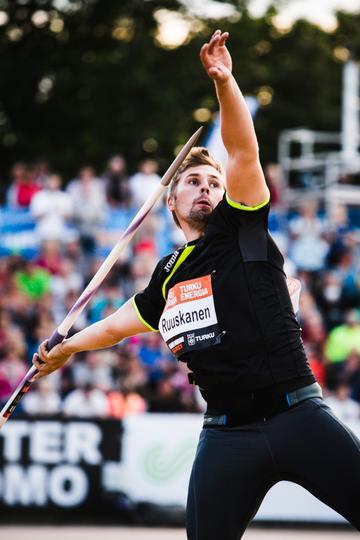 Suomen ennätys täyttää jo 34 vuotta | Voittamaton kuulantyöntäjä | Apu