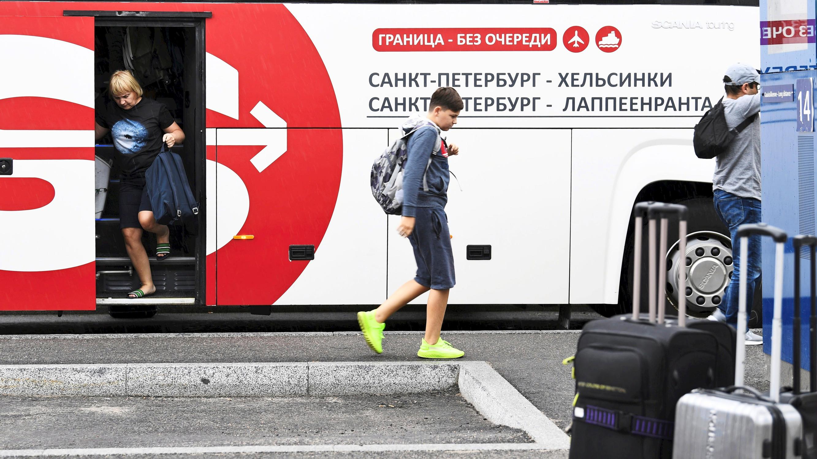 Venäläisten matkustaminen Suomeen – UM haluaa rajoittaa | Apu