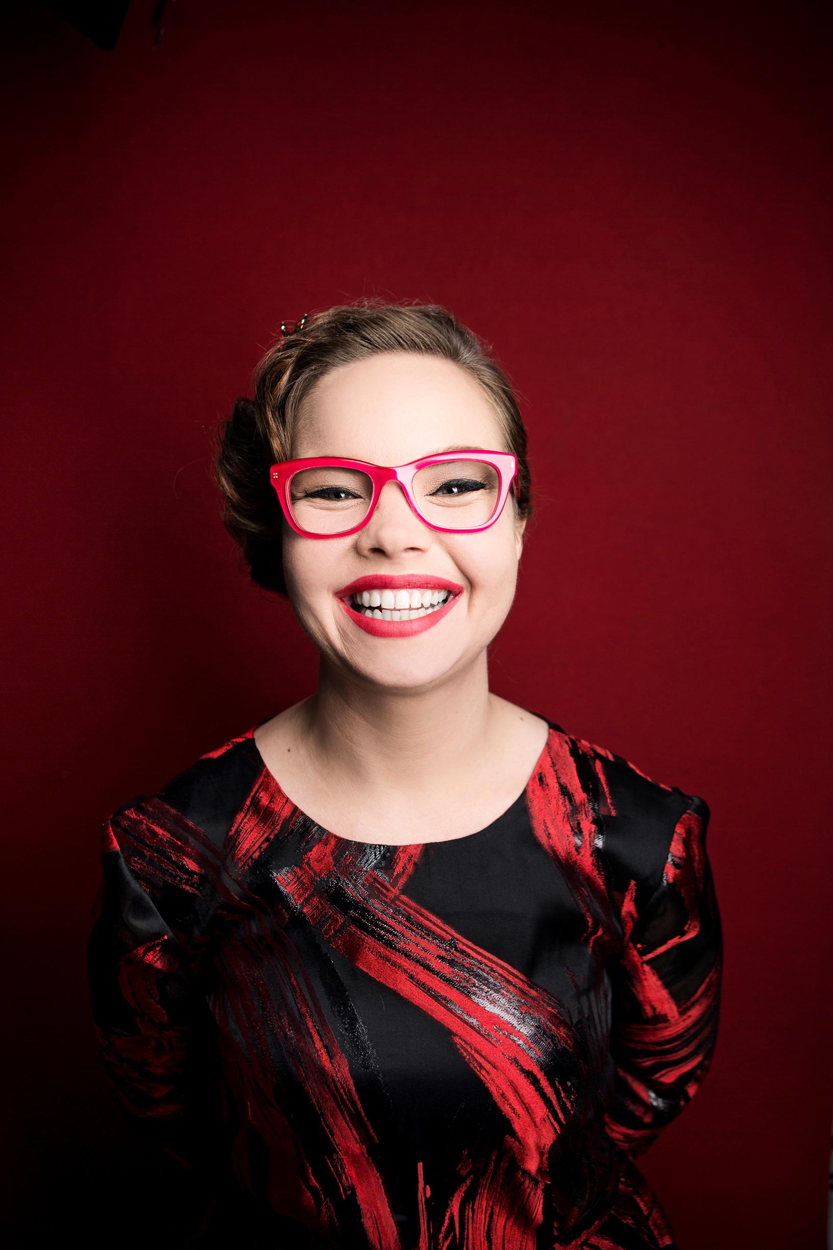 Image ennusti Salla Simukan menestyksen. Mutta kuka hän oikein on ja ...