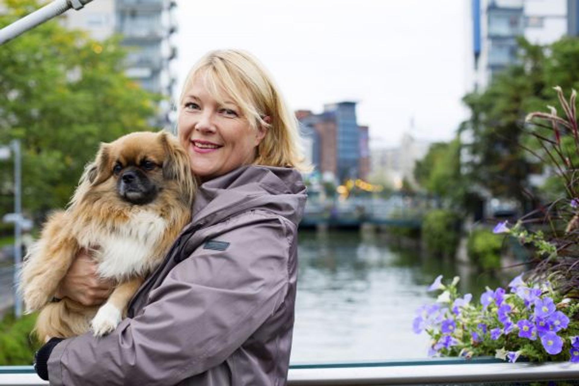 Krooninen kipu ei lannista Helenaa | Apu