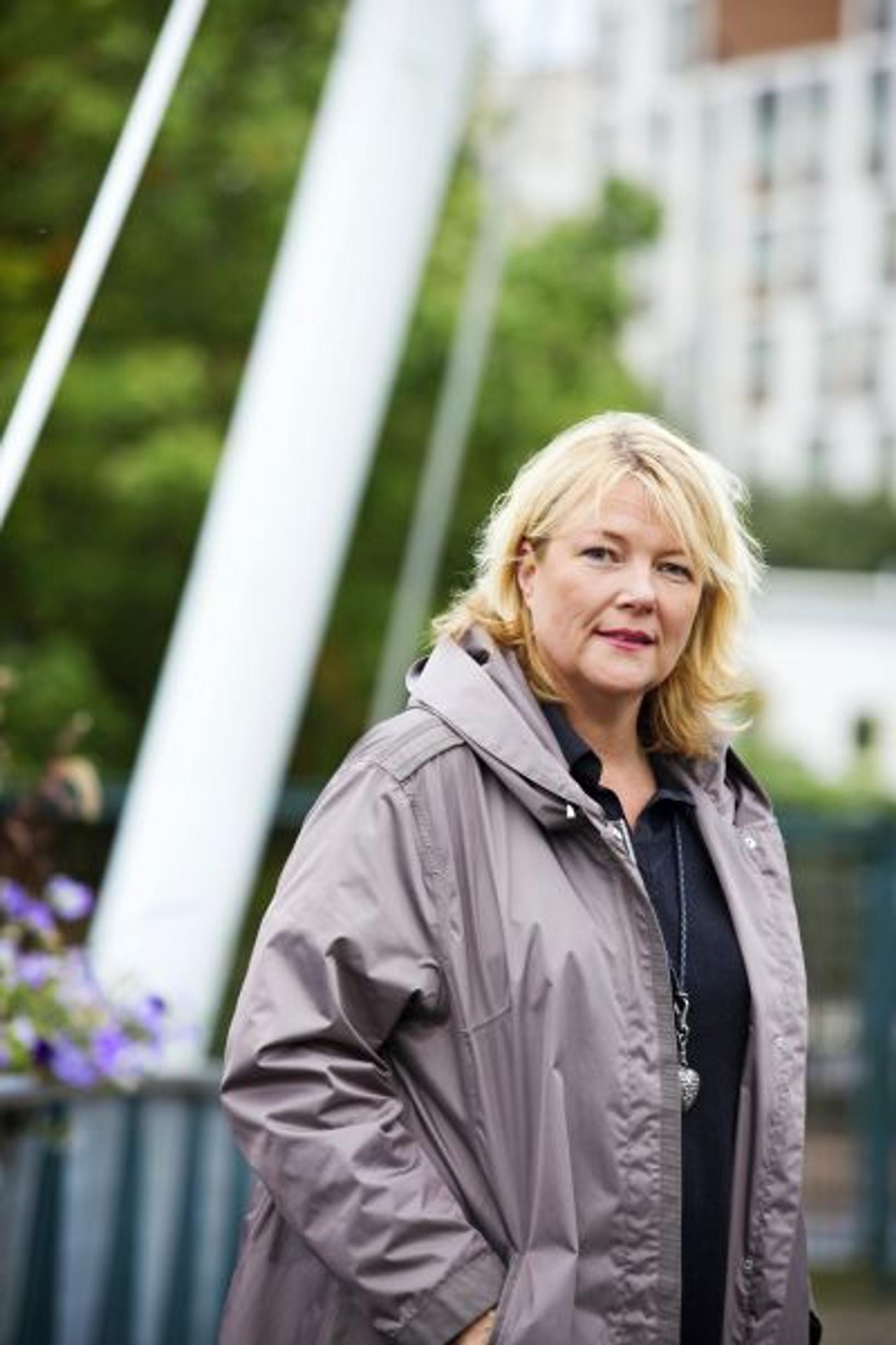 Krooninen kipu ei lannista Helenaa | Apu