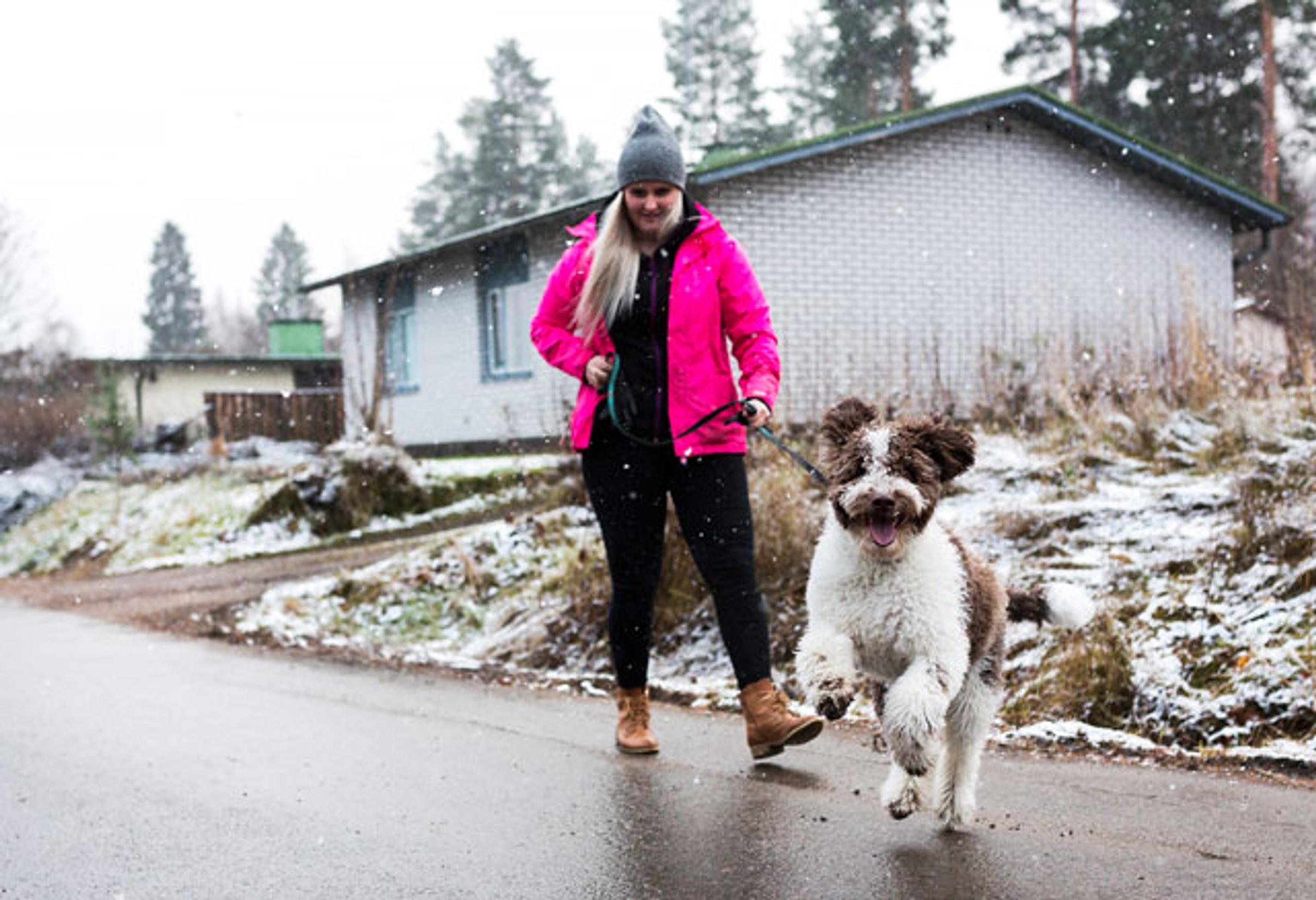 Suomen söpöin koira Pumba on kaikkien kaveri | Apu