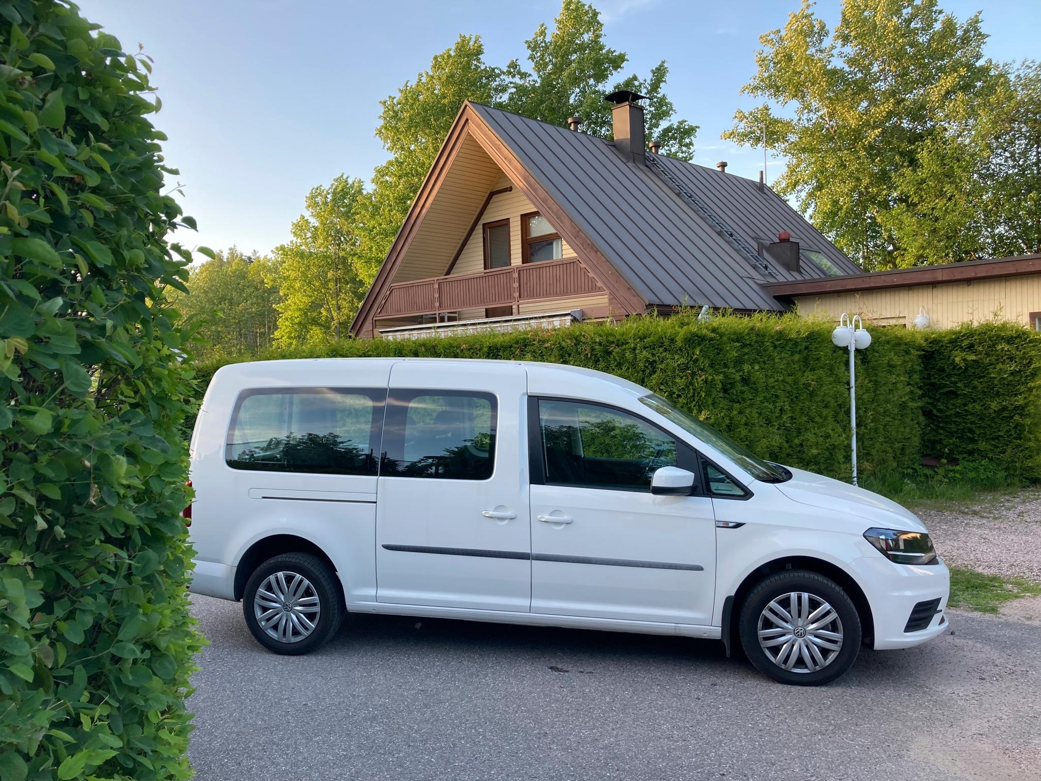 VW Caddy Maxi 2017 | Käyttötesti | Dieselillä vastavirtaan | Tuulilasi