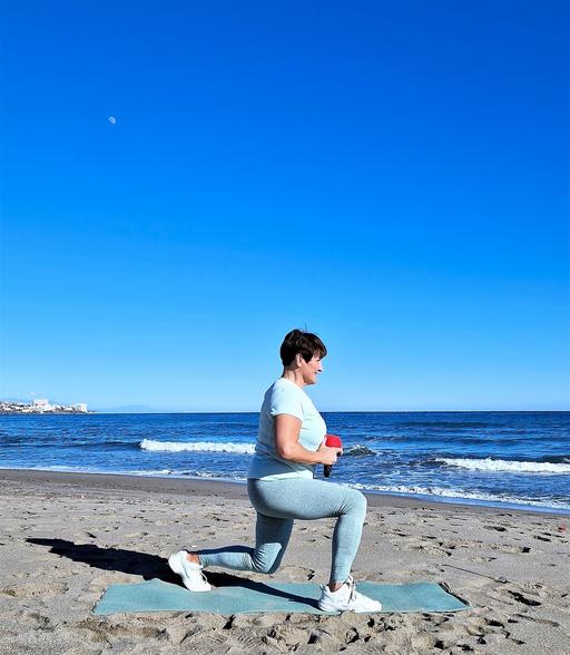 Hartiat auki ja ryhti kuntoon | Helppo jumppa ylävartalolle | Apu Terveys