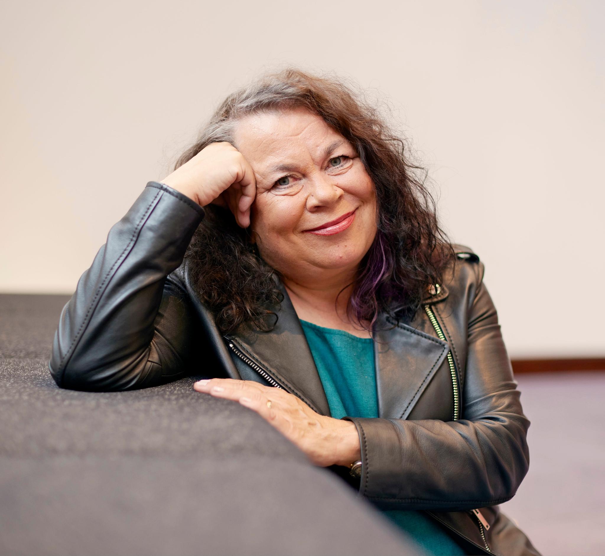 Leena Lehtolainen: "Venäjällä ei ole koskaan koettu demokratiaa" | Apu ...