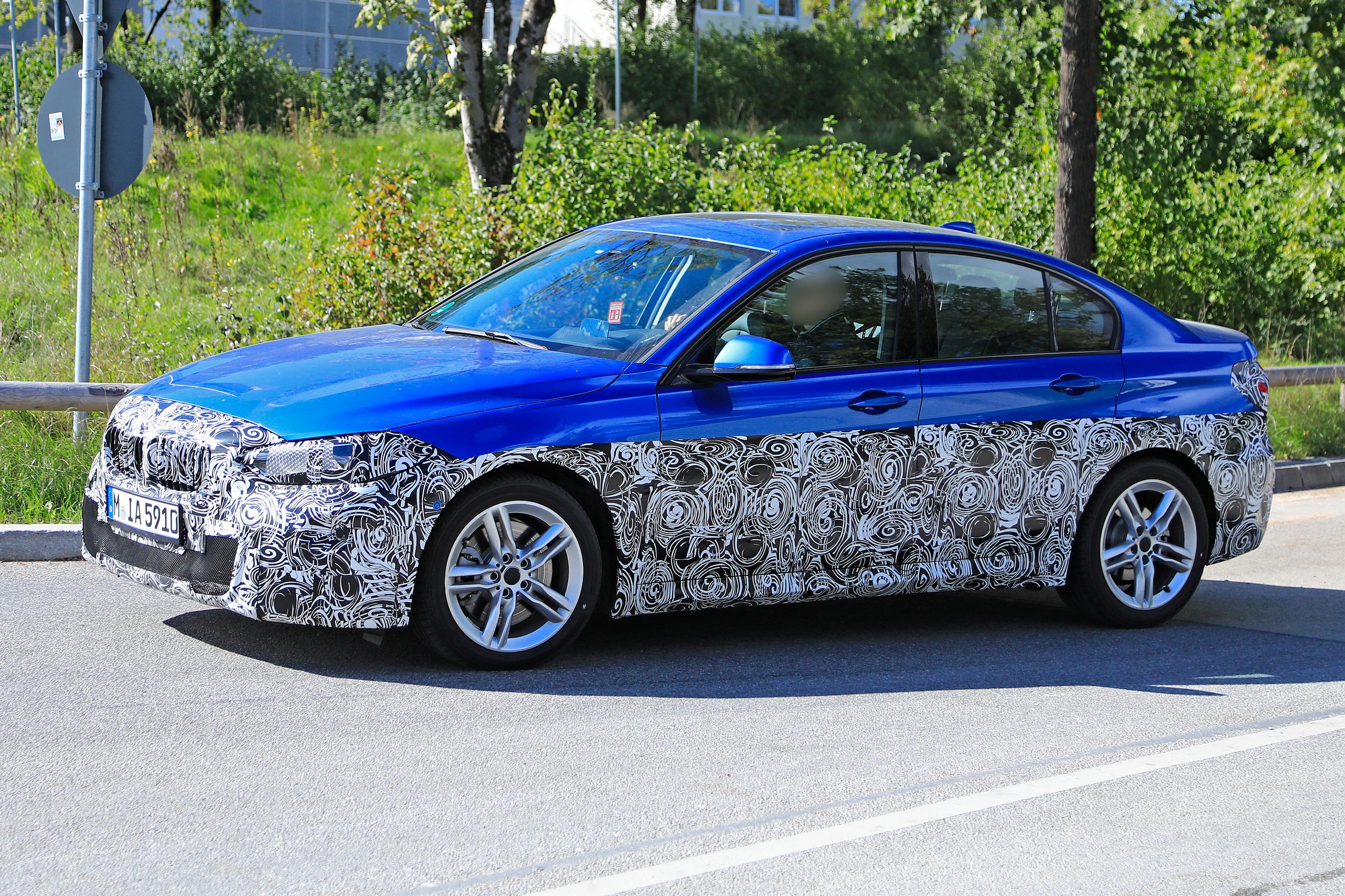 Salakuvissa BMW:n 1-sarjan uudistus | Tuulilasi