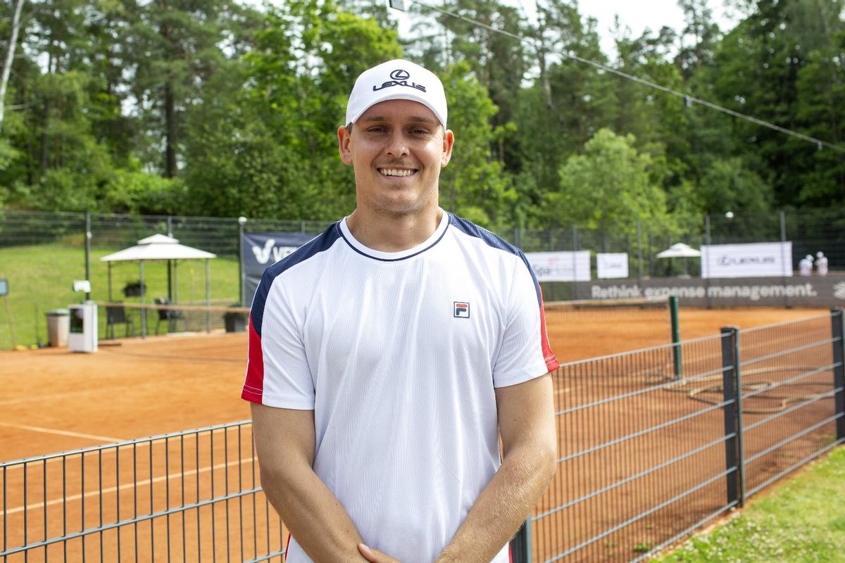 Kevin Lankinen ja Iina yhdessä 13 vuotta | Mitä Kevin lukee nyt? | Apu