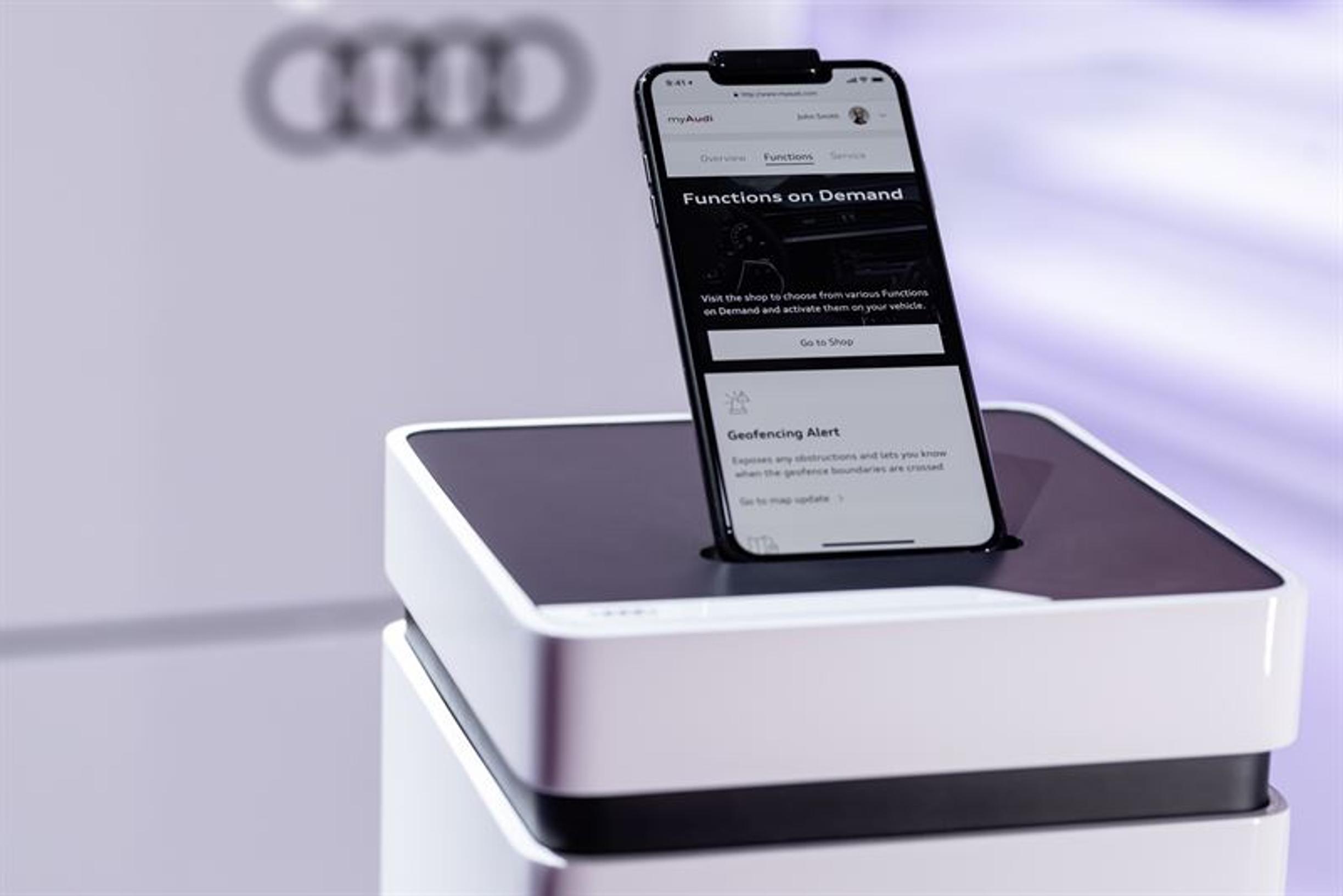 Audilta uusi innovaatio: autoon uusia lisätoimintoja älypuhelimella ...