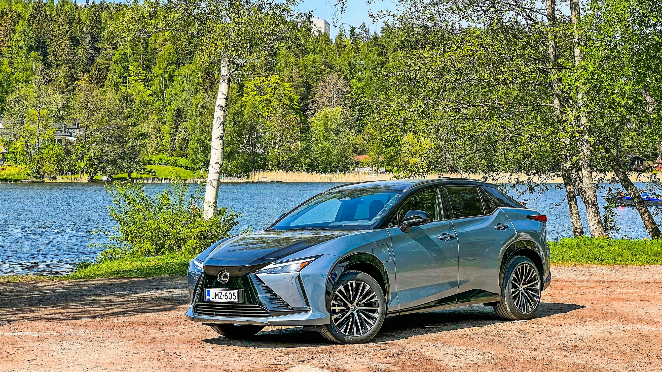 Lexus RZ 450e | Neliveto sähköauton matkustusmukavuutta | Koeajo ...