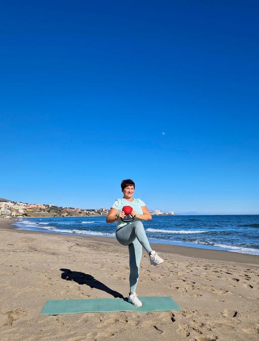 Hartiat auki ja ryhti kuntoon | Helppo jumppa ylävartalolle | Apu Terveys