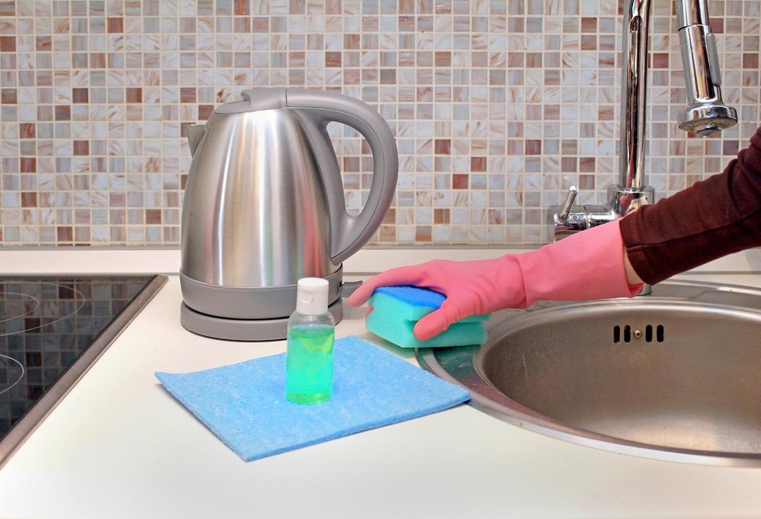 Saako viemäriin kaataa kiehuvaa vettä? Asiantuntija vastaa | Apu