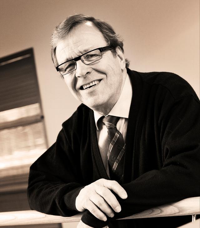 Arvi Lind Eläkkeellä oleva uutisankkuri. 71 vuotta, Helsinki. | Apu