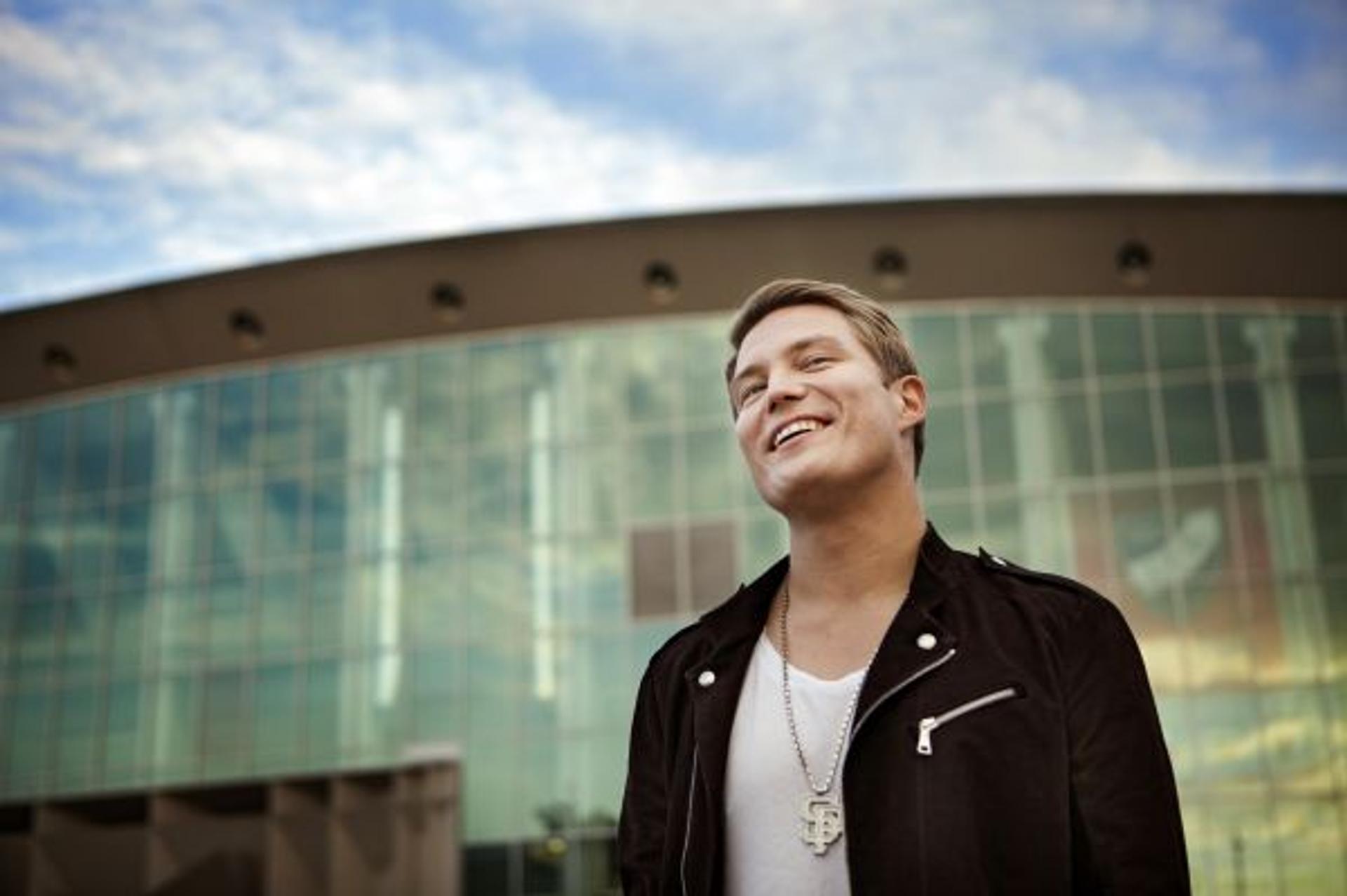 Cheek - suomalainen supertähti | Apu