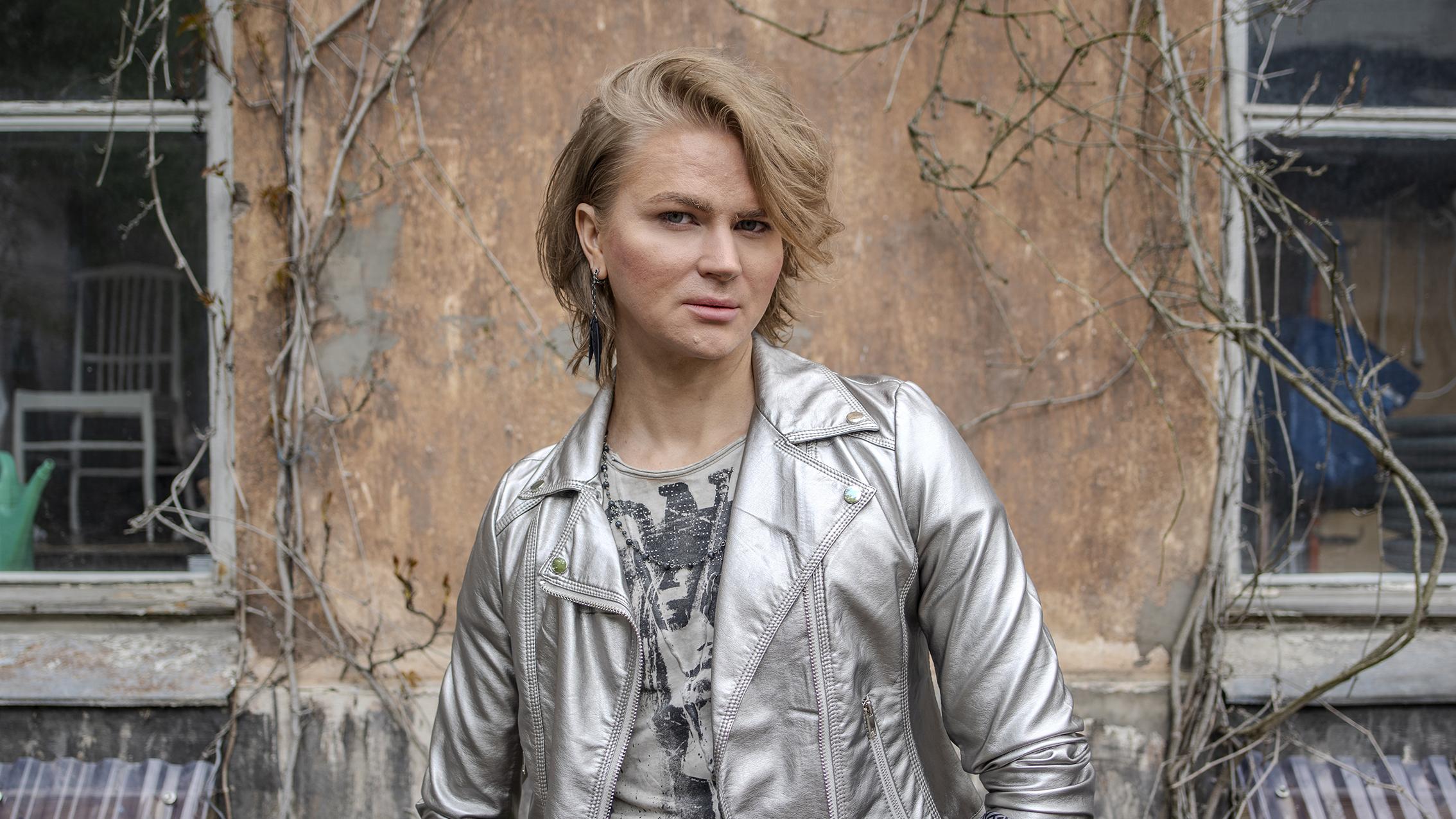 Christian Hemming | Miksi hänen ulkonäkönsä raivostuttaa miehiä? | Apu