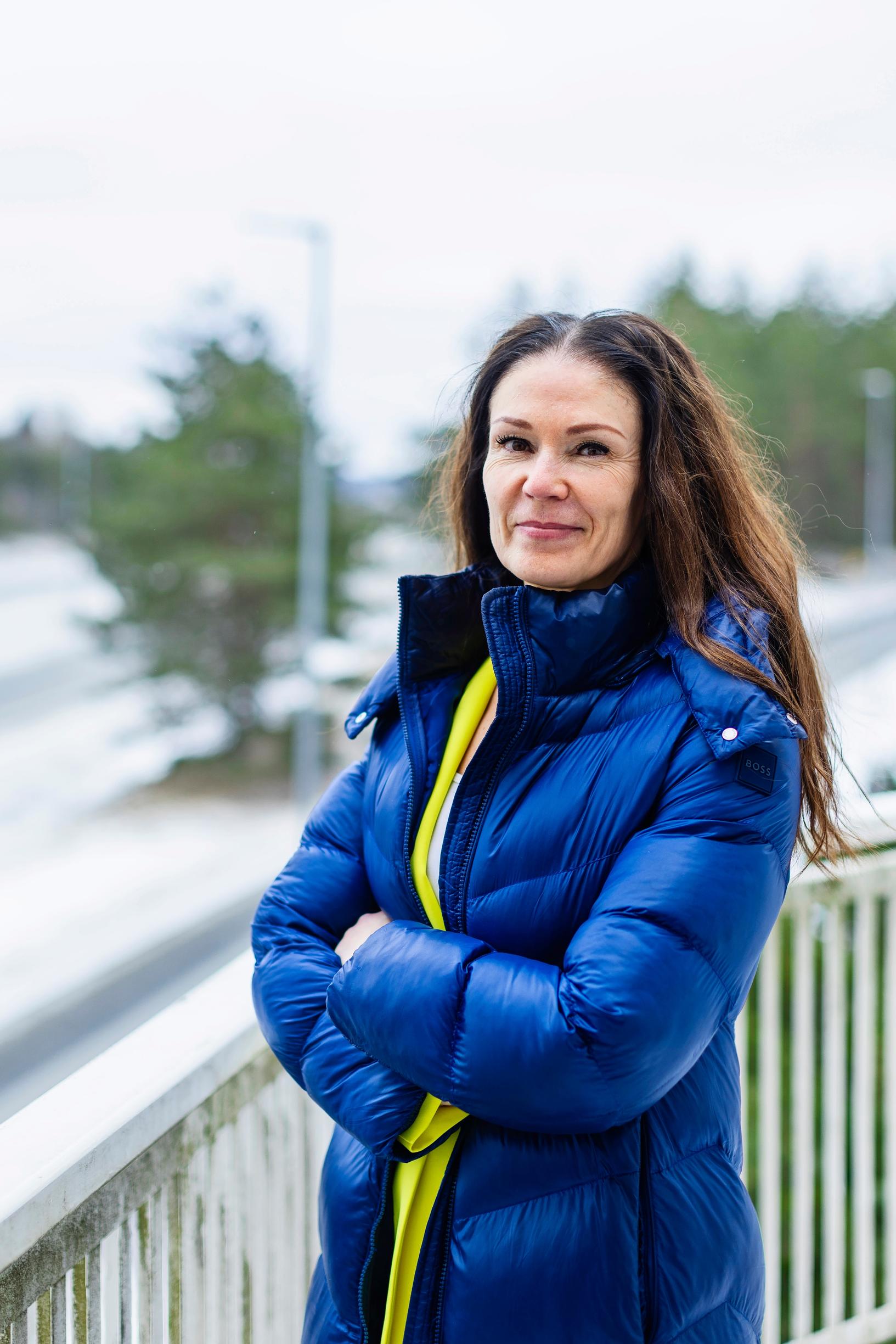 Lulu Ranne: ”Me korostamme sitä, että Suomi kulkee kumipyörillä” | Apu