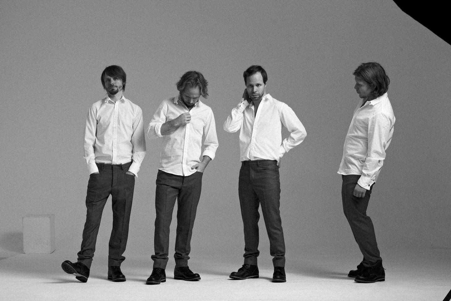 Neljän suora | Veljekset Milonoff | Image