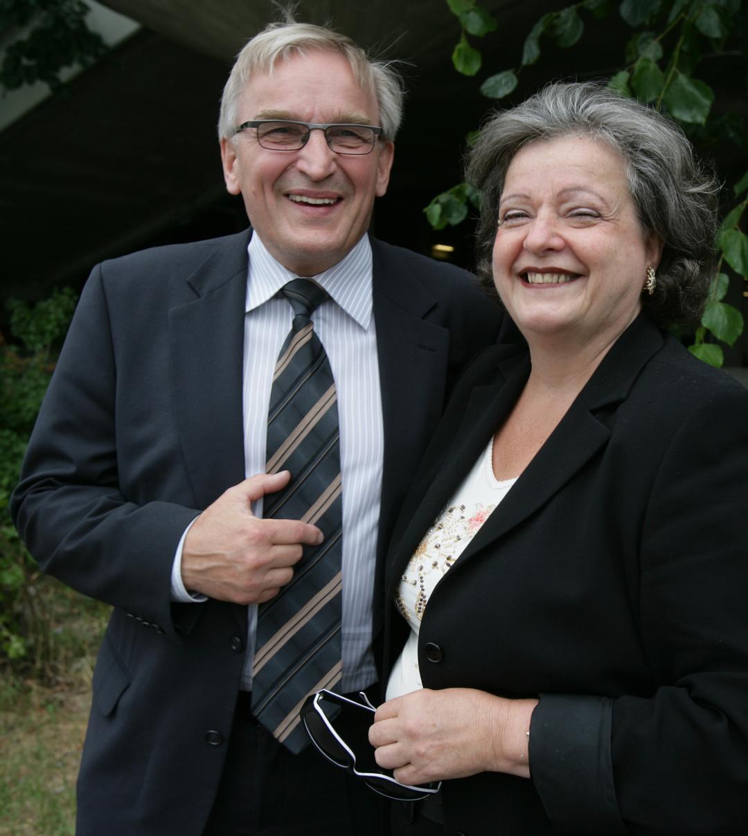 Ulf Sundqvist 1945–2023: "Politiikasta on tullut viihdettä" | Apu