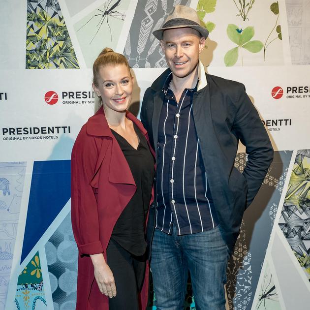 Salkkari-tähti Monika Lindeman äitiydestä: Ulkonäköpaineet jäivät | Apu