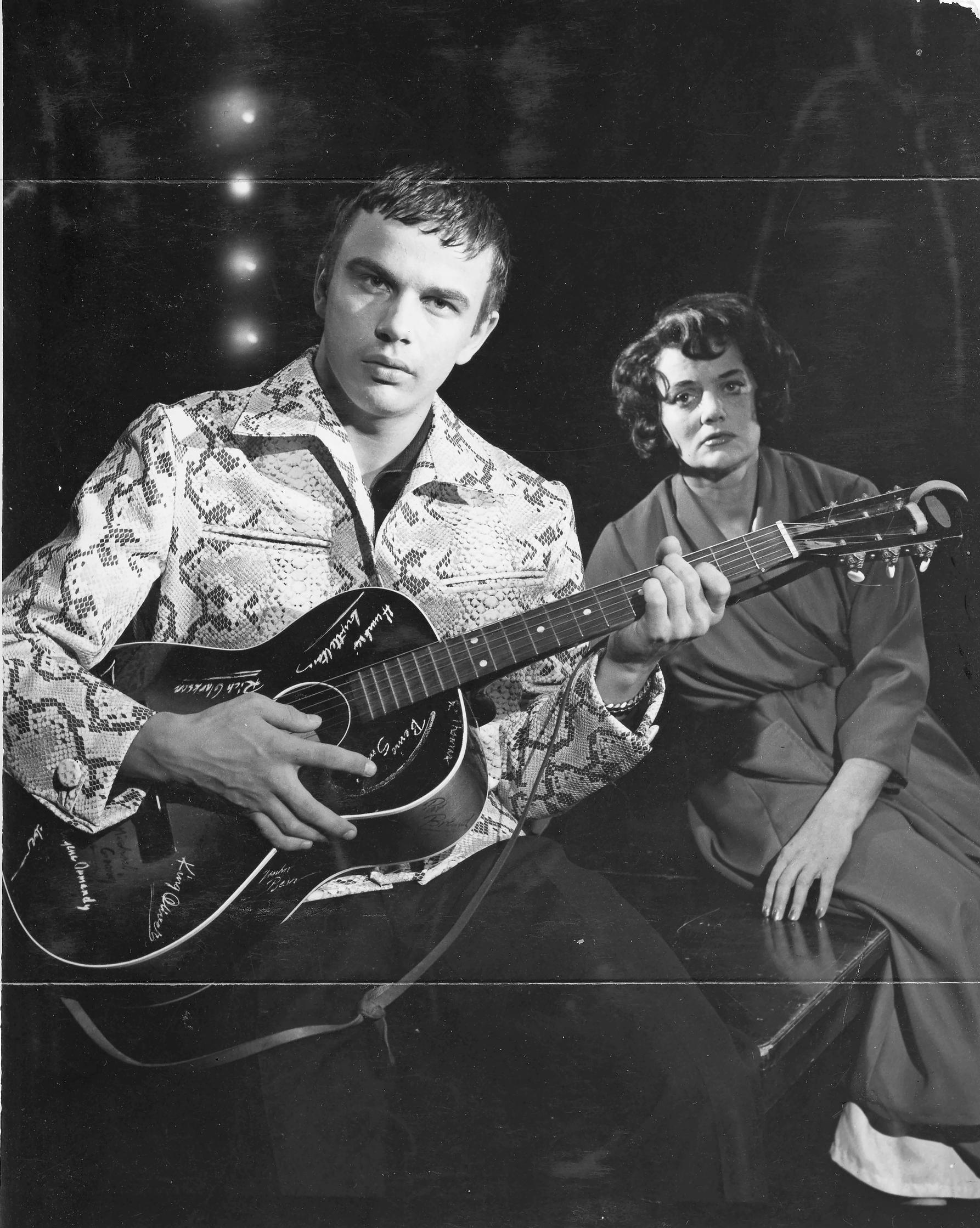 Tamara Lund ja Rami Sarmasto | Häistä tuli hautajaiset | Apu