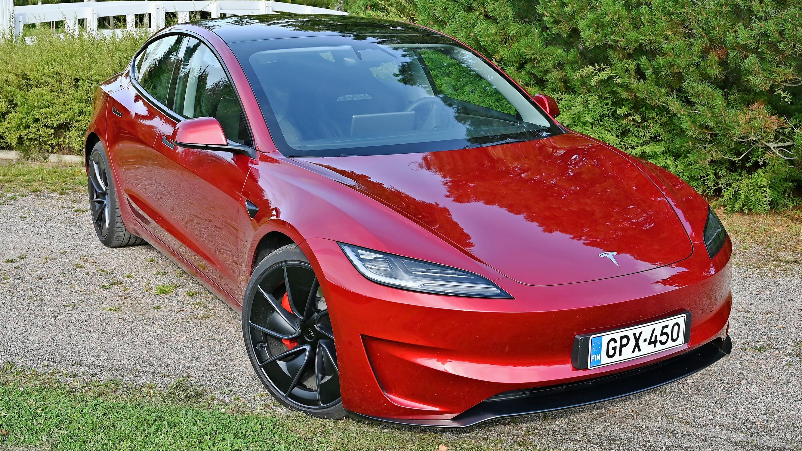 Tesla Model 3 Performance | Onko elinkaari jo lopuillaan? Koeajo ...