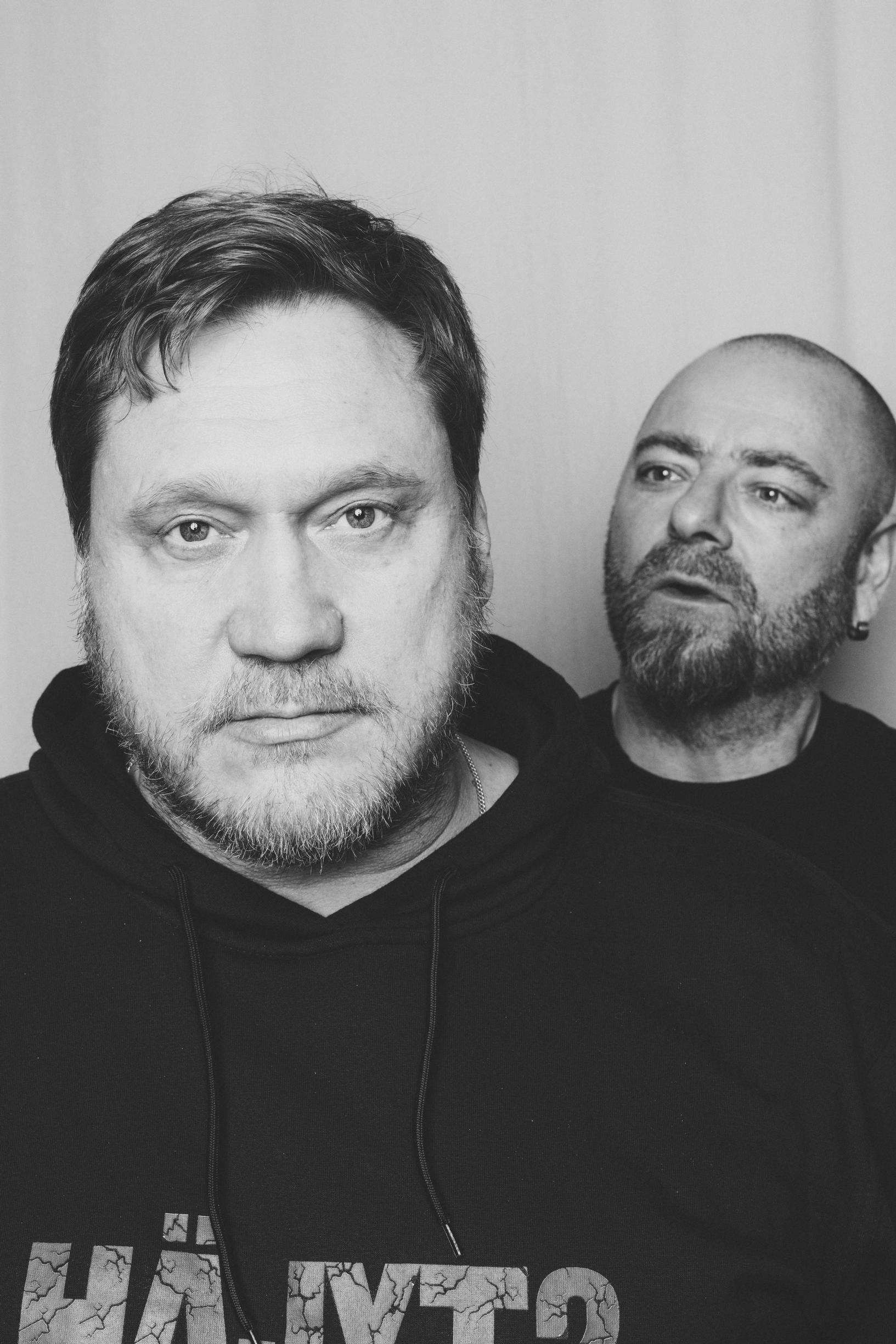 Samuli Edelmann ja Aleksi Mäkelä: 90-luku oli kostea ja sekava | Apu