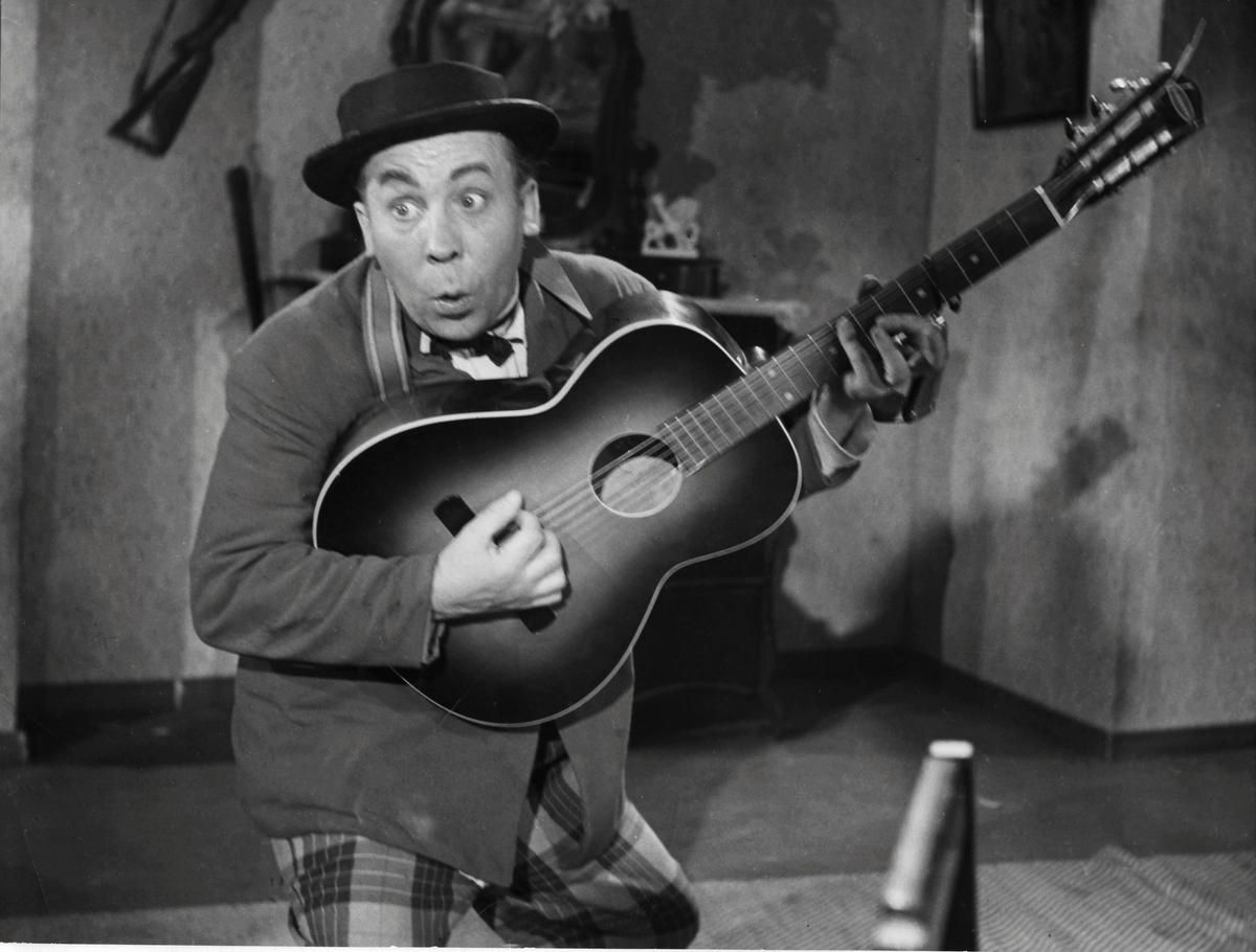 Tarmo Manni: Hullun roolia läpi elämän – Valkokankaan varjot 9/10 | Apu