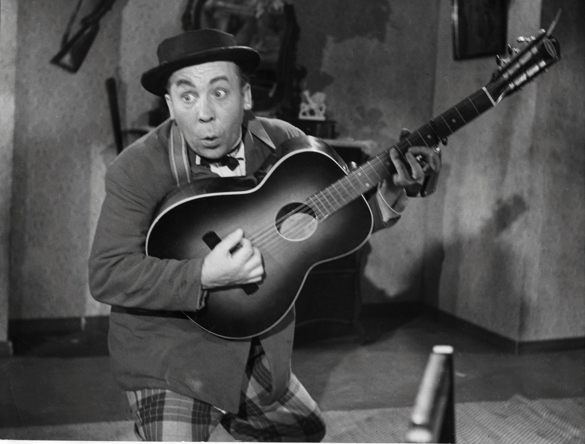 Tarmo Manni: Hullun roolia läpi elämän – Valkokankaan varjot 9/10 | Apu