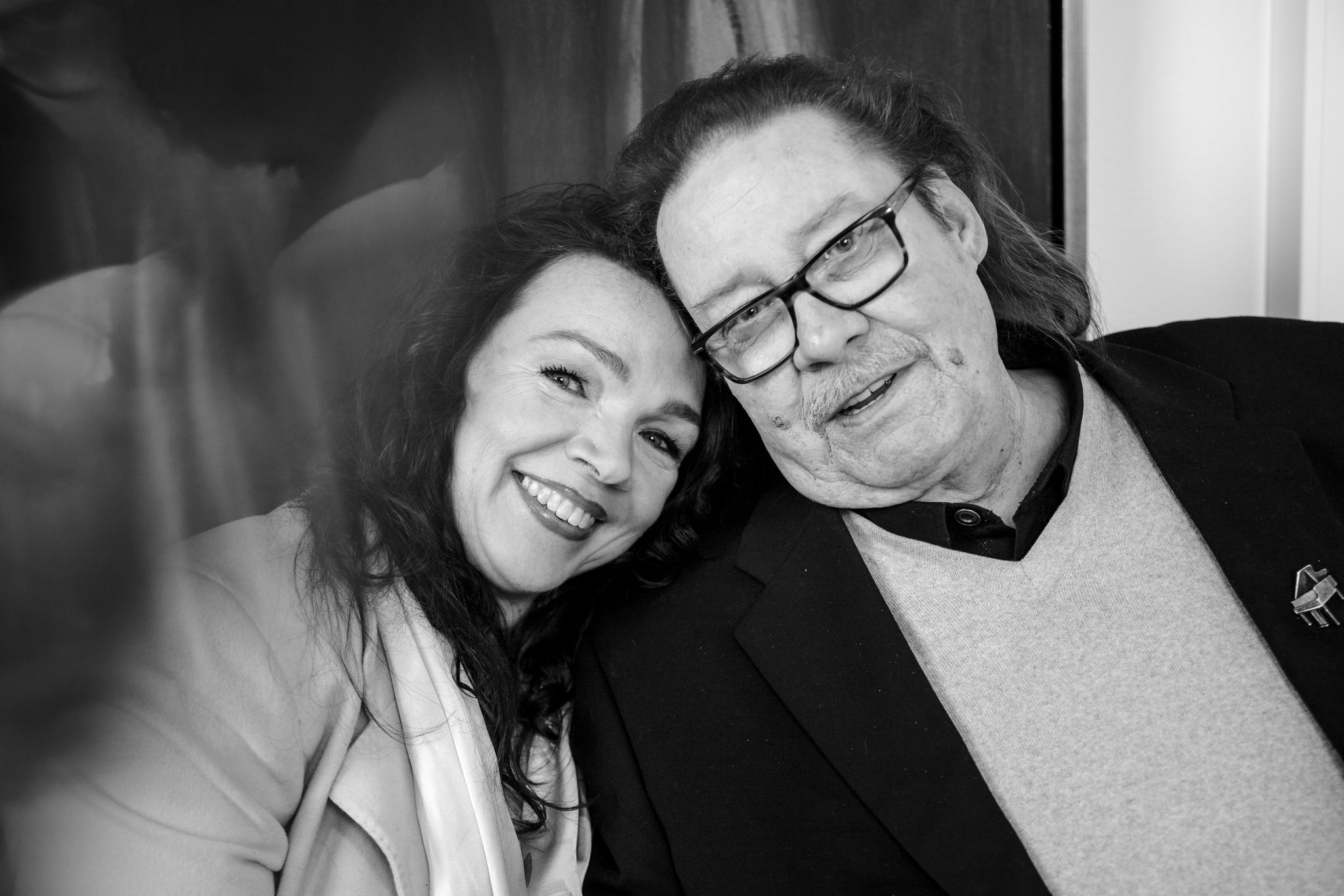 Kassu Halonen ja vaimo Miia | Rakkaus alkoi erokriisin keskellä | Apu