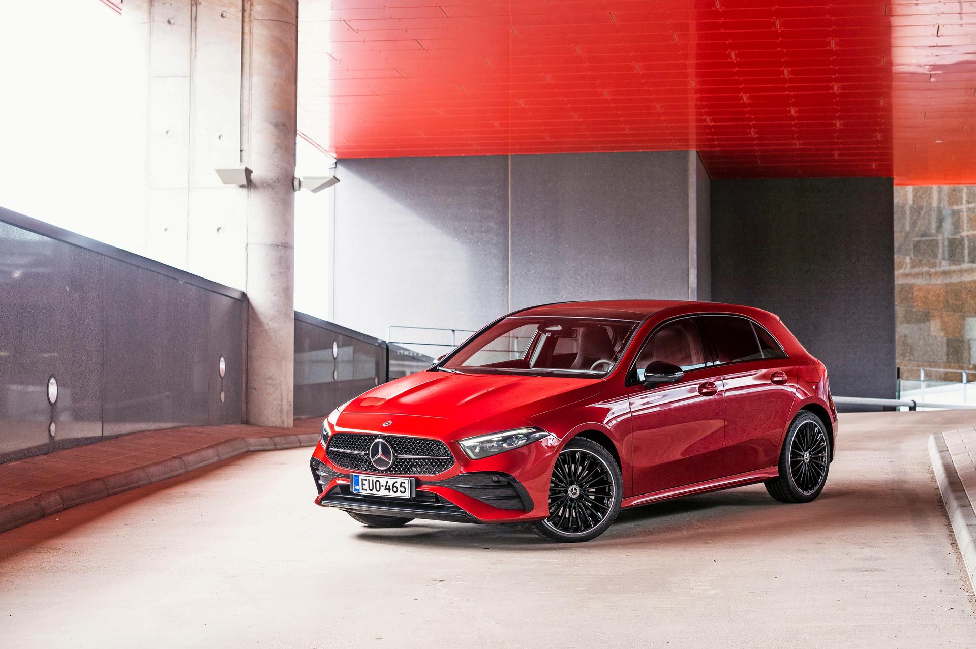 Koeajo | Mercedes-Benz A250e Hatchback AMG-line | Tuulilasi