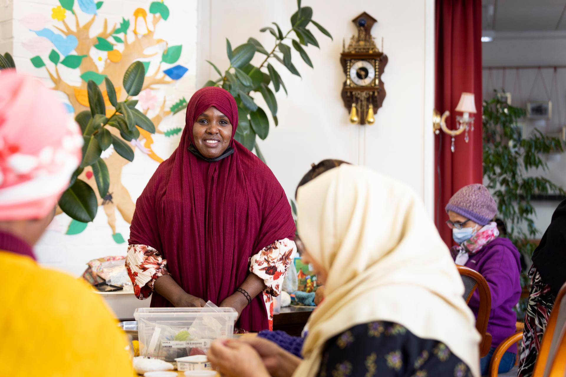 Rasisti heitti ämpärillisen vettä somalialaisen Leilan päälle | Apu