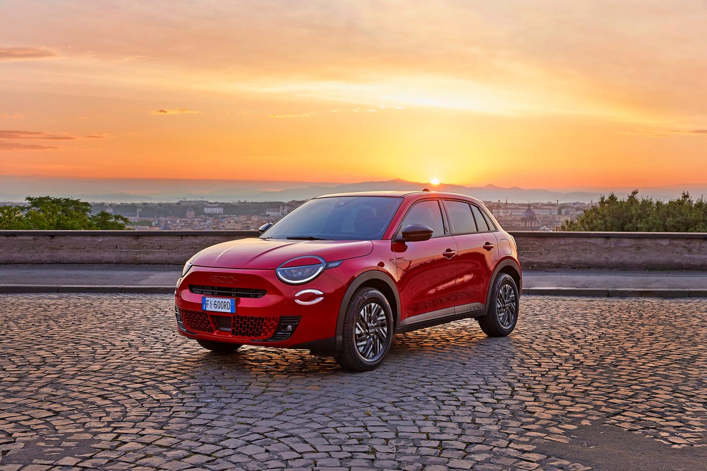 Fiat uudet mallit | Sähköauto Fiat 600e ja uusi Topolino | Tuulilasi