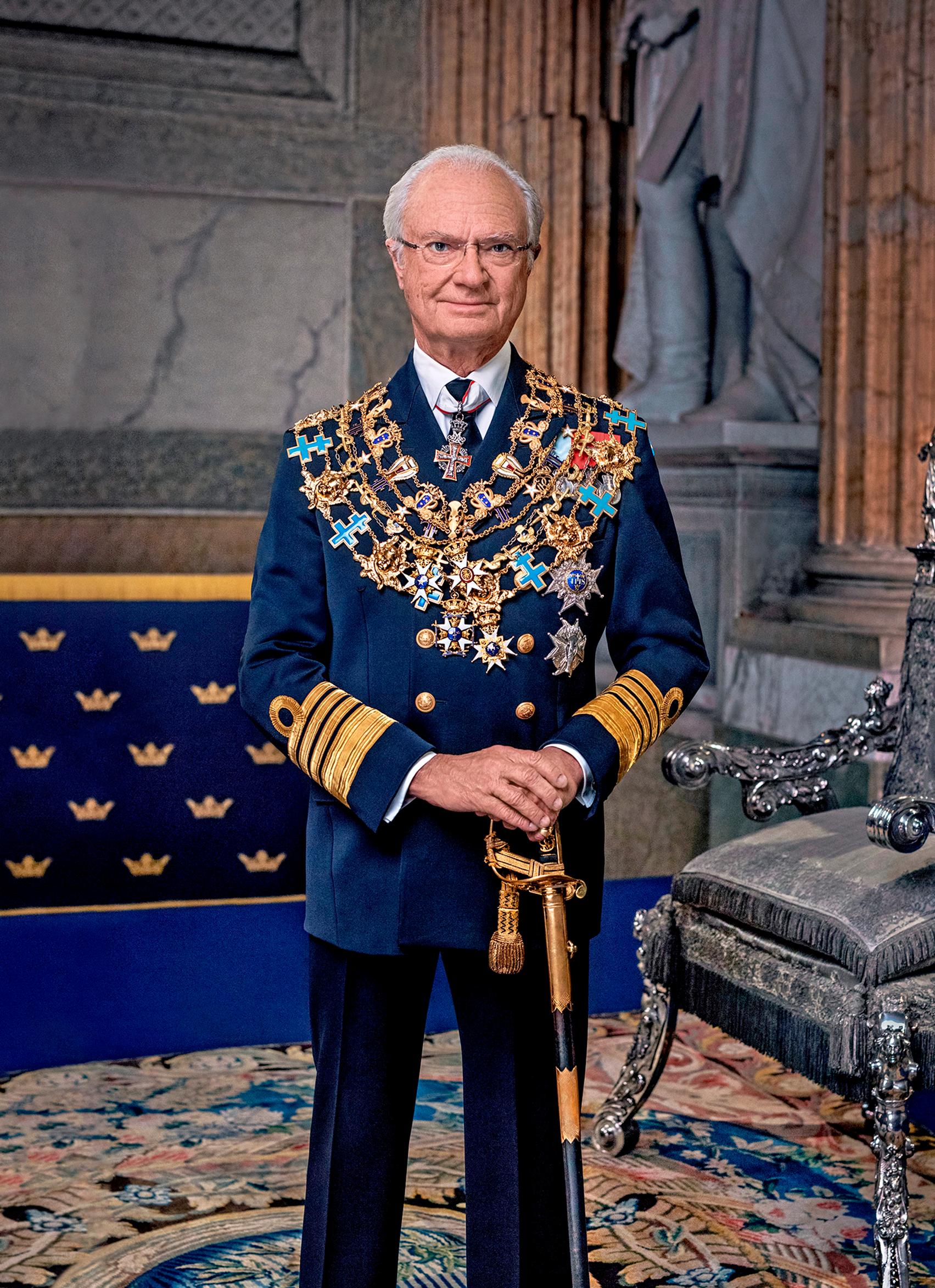 Kaarle XVI Kustaa | Orpopojan matka Ruotsin kuninkaaksi | Apu