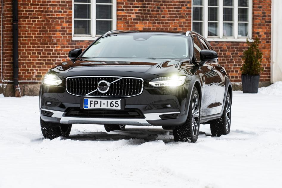 Volvo V90 CC B4 AWD D-MHEV Business Plus | Koeajo | Tuulilasi