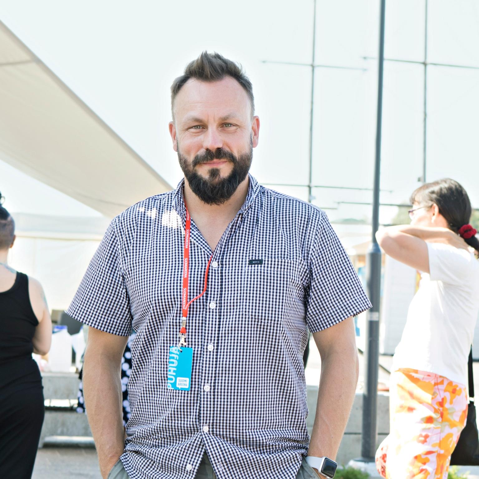 Riku Rantala: Pää täyteen Nelosen rapujuhlissa | Apu