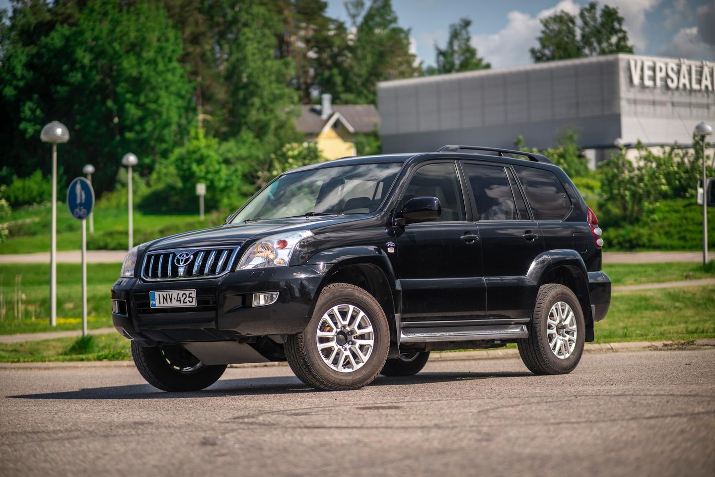 Toyota Land Cruiser 3.0 vm. 2007 | Käytetyn koeajo | Tuulilasi