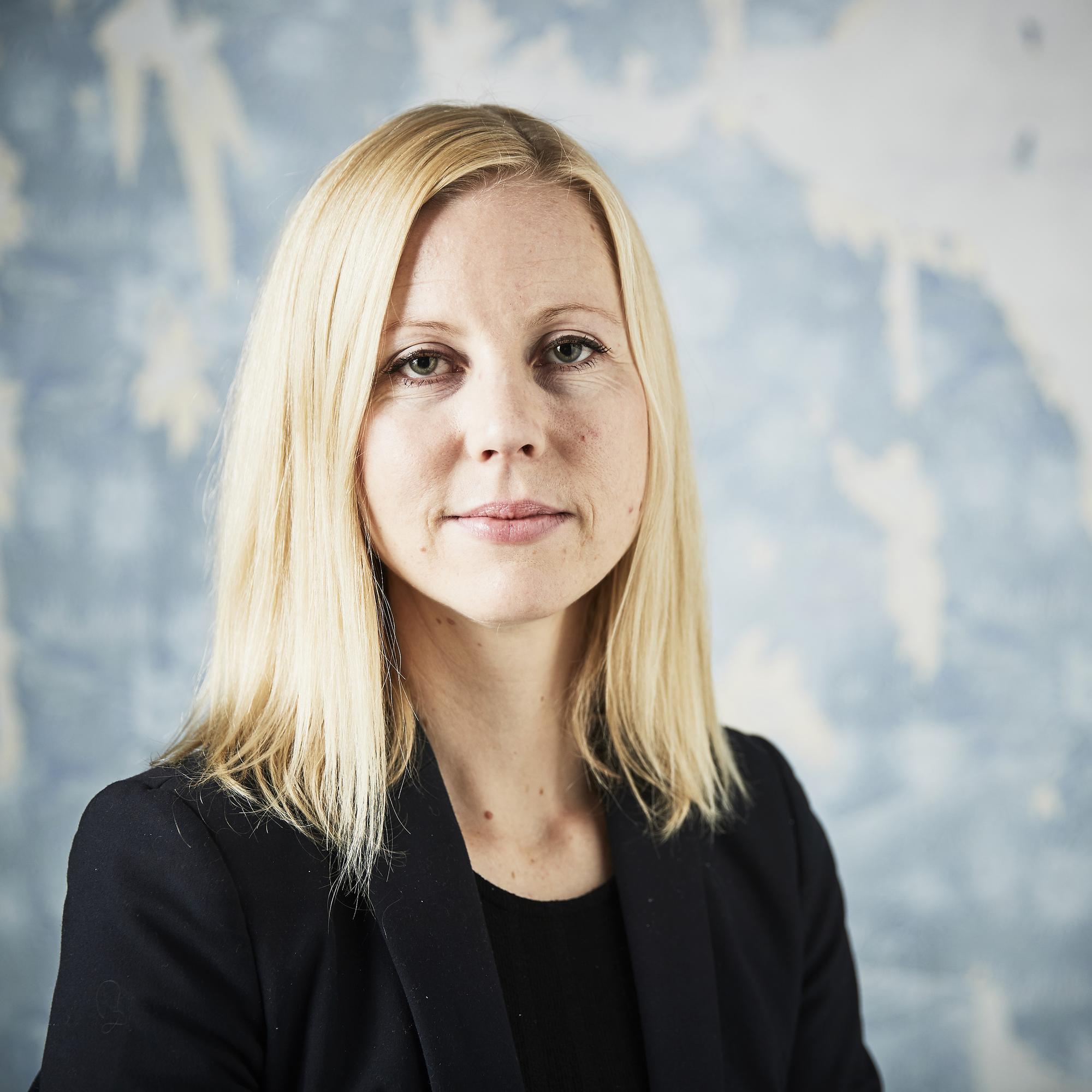 Jessikka Aro haastaa trollit: Takanani on monen ihmisen voimat | Apu