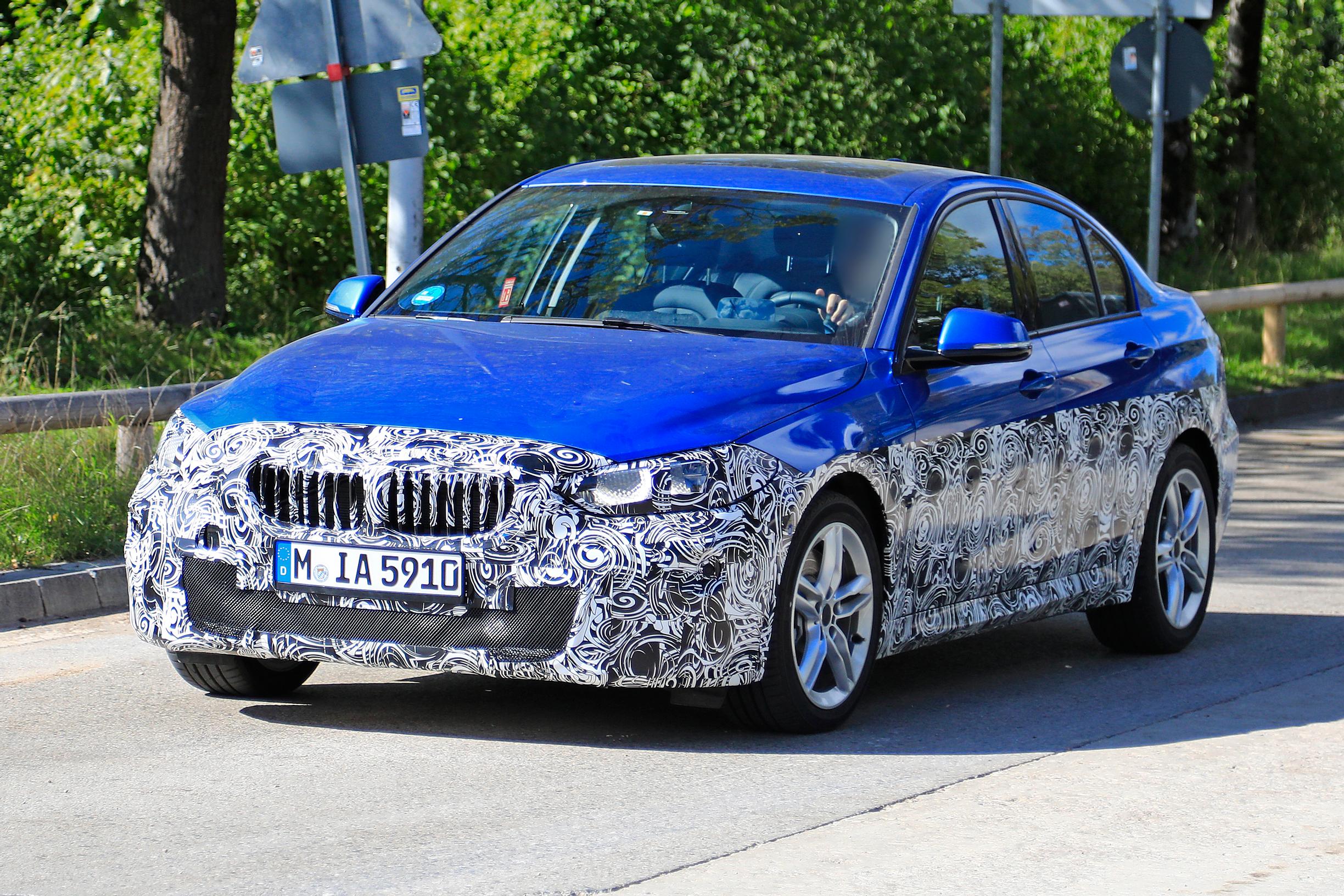 Salakuvissa BMW:n 1-sarjan uudistus | Tuulilasi