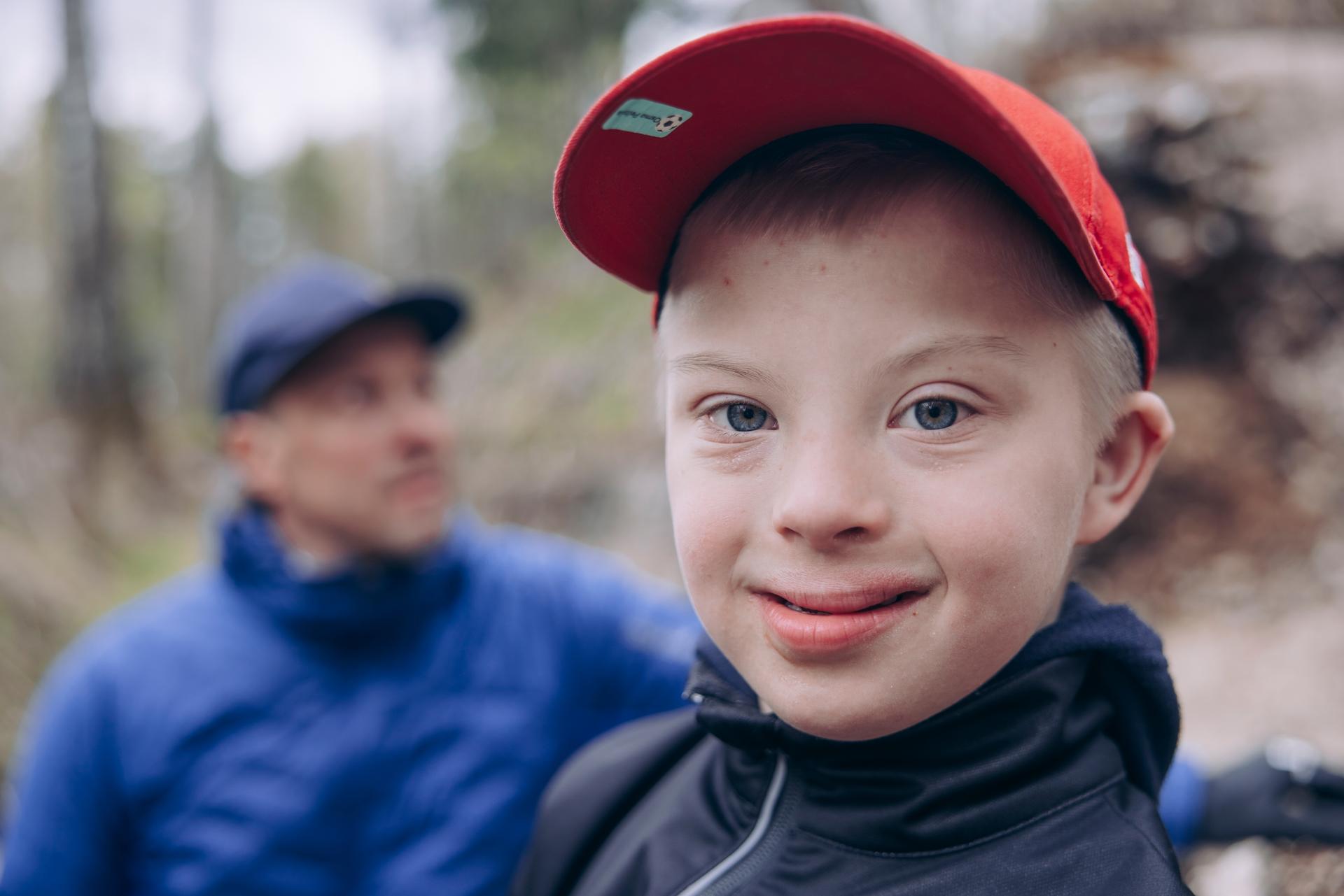Mikko 'Peltsi' Peltola ja Osmo | Isä ja poika roskaretkellä | Apu