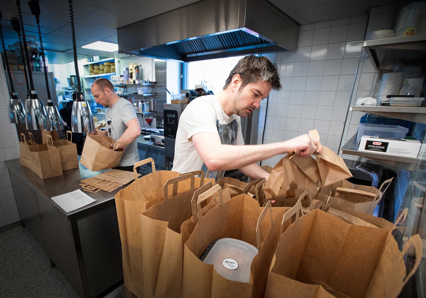 Henri Alén ruokakuskina | Näin ravintola-ala sopeutuu kriisiin | Apu