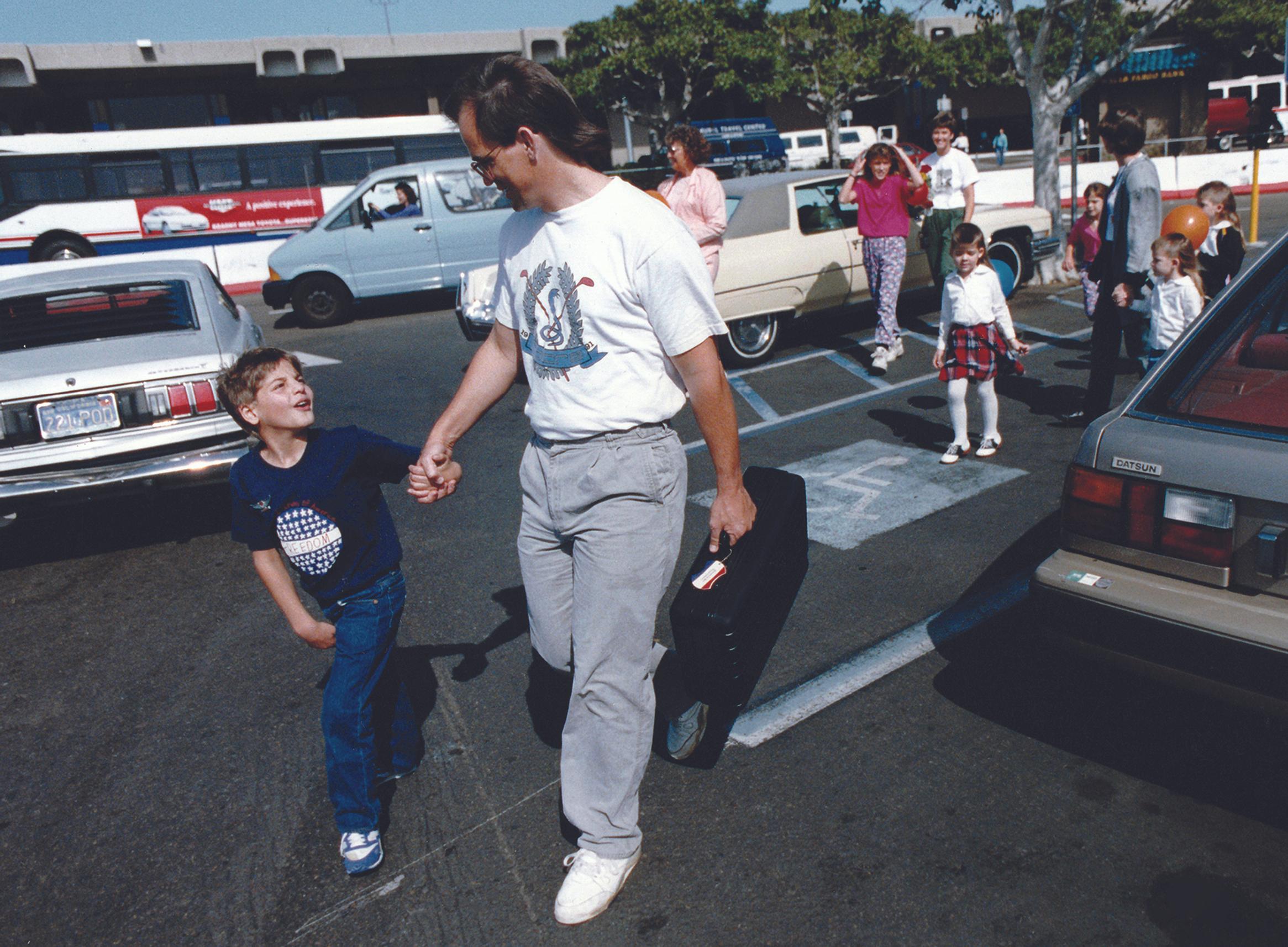 Näin Romania jätti tuhannet lapset vaille läheisyyttä | The Atlantic