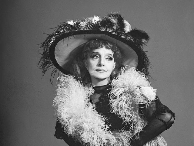 Tarmo Manni: Hullun roolia läpi elämän – Valkokankaan varjot 9/10 | Apu