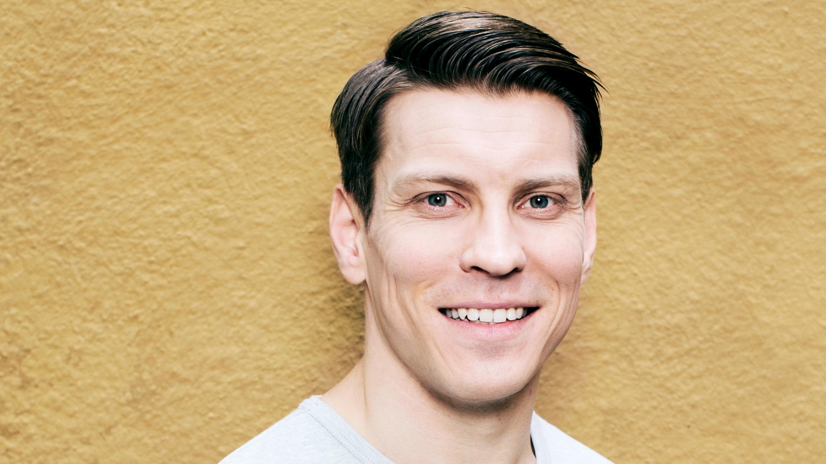 Antti Holma: Ennen omaa koiraa olin kylmä, nyt olen kyynelehtijä | Apu