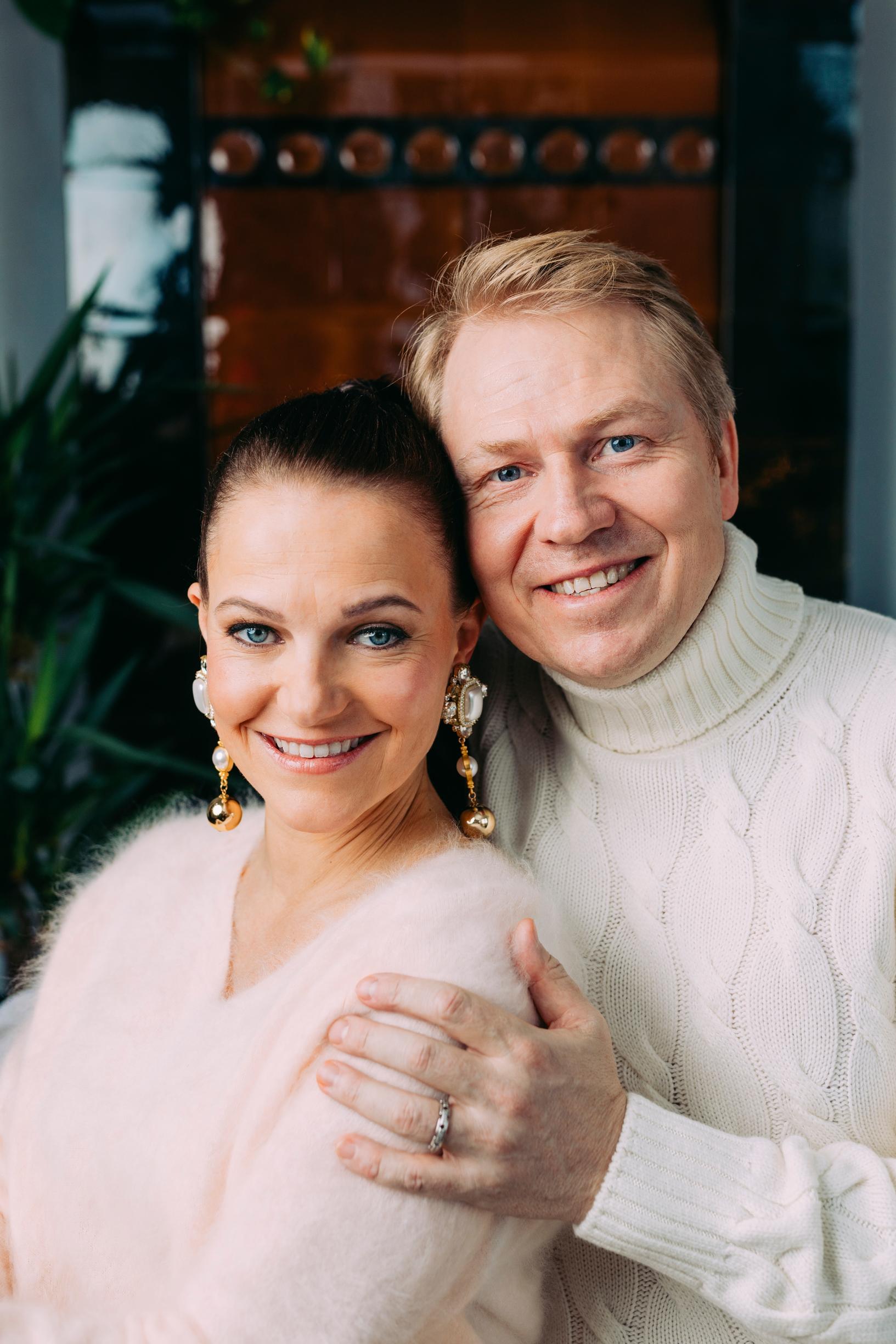 Katri ja Aki Riihilahti: Näin ystävyys muuttui rakkaudeksi | Apu