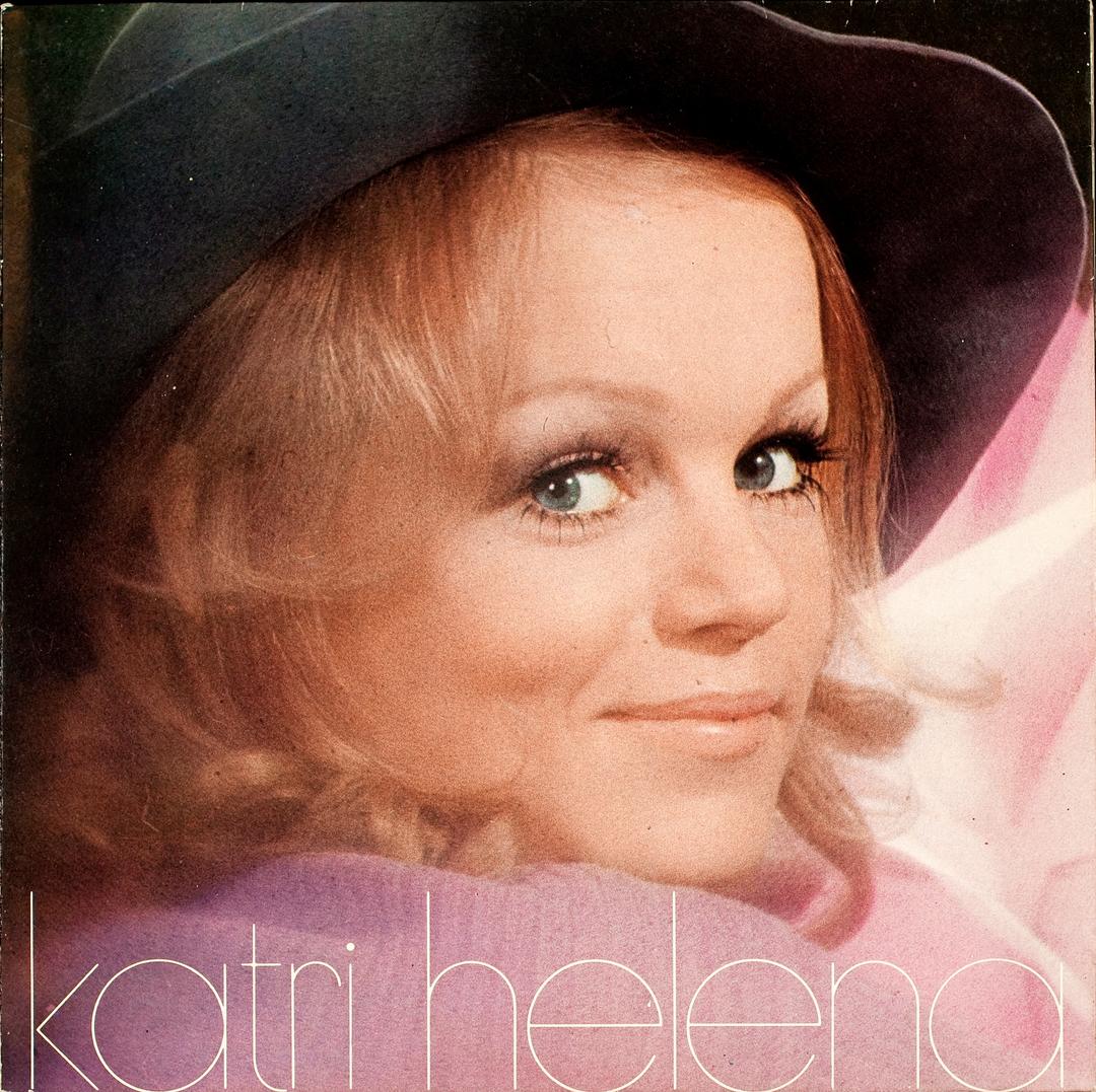 Katri Helena uskoo viesteihin tuonpuoleisesta ja vastaa lauluissa | Apu