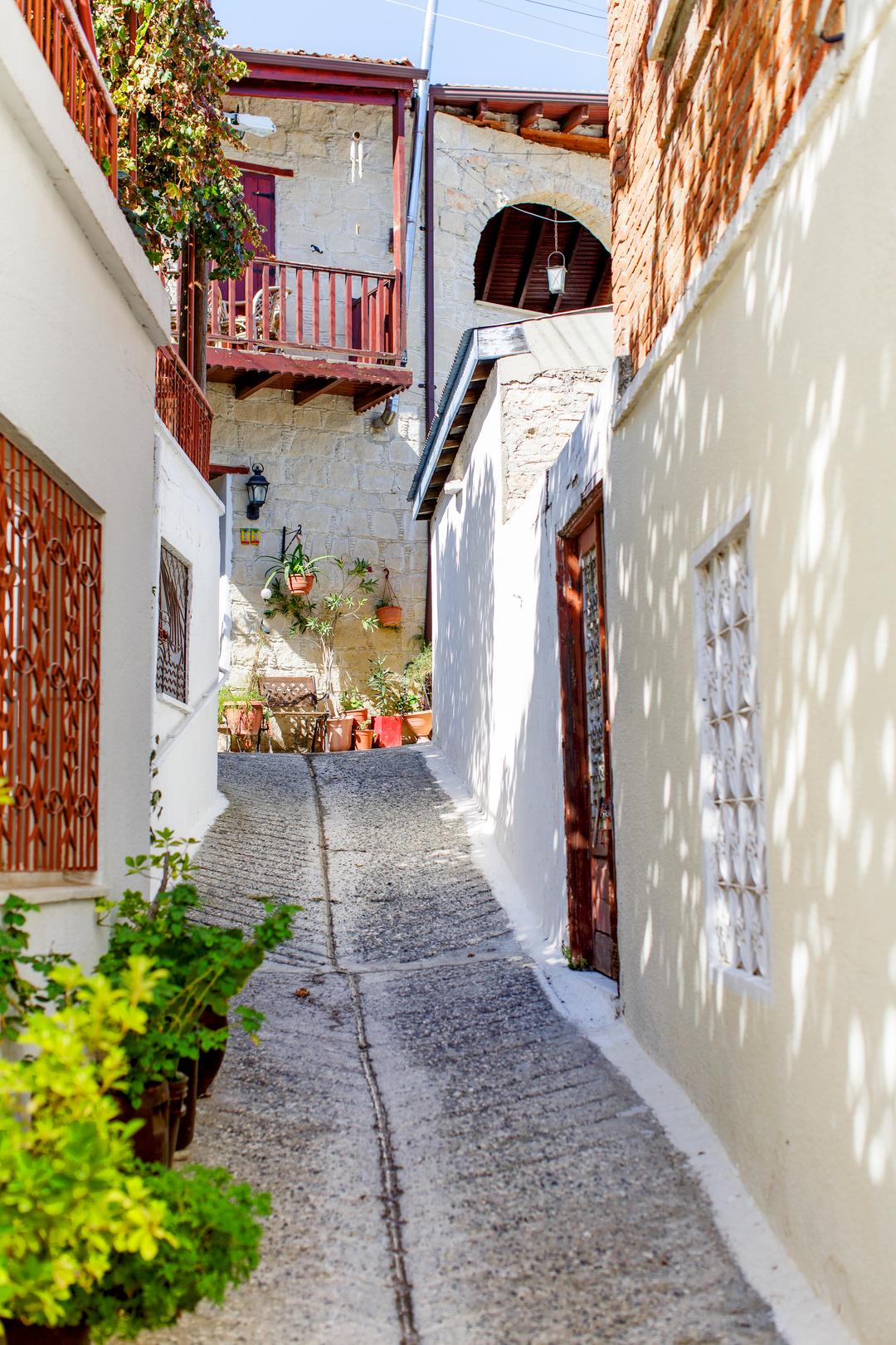 Kypros tarjoaa rantojen lisäksi historiaa, ravintoloita ja kyliä | Mondo