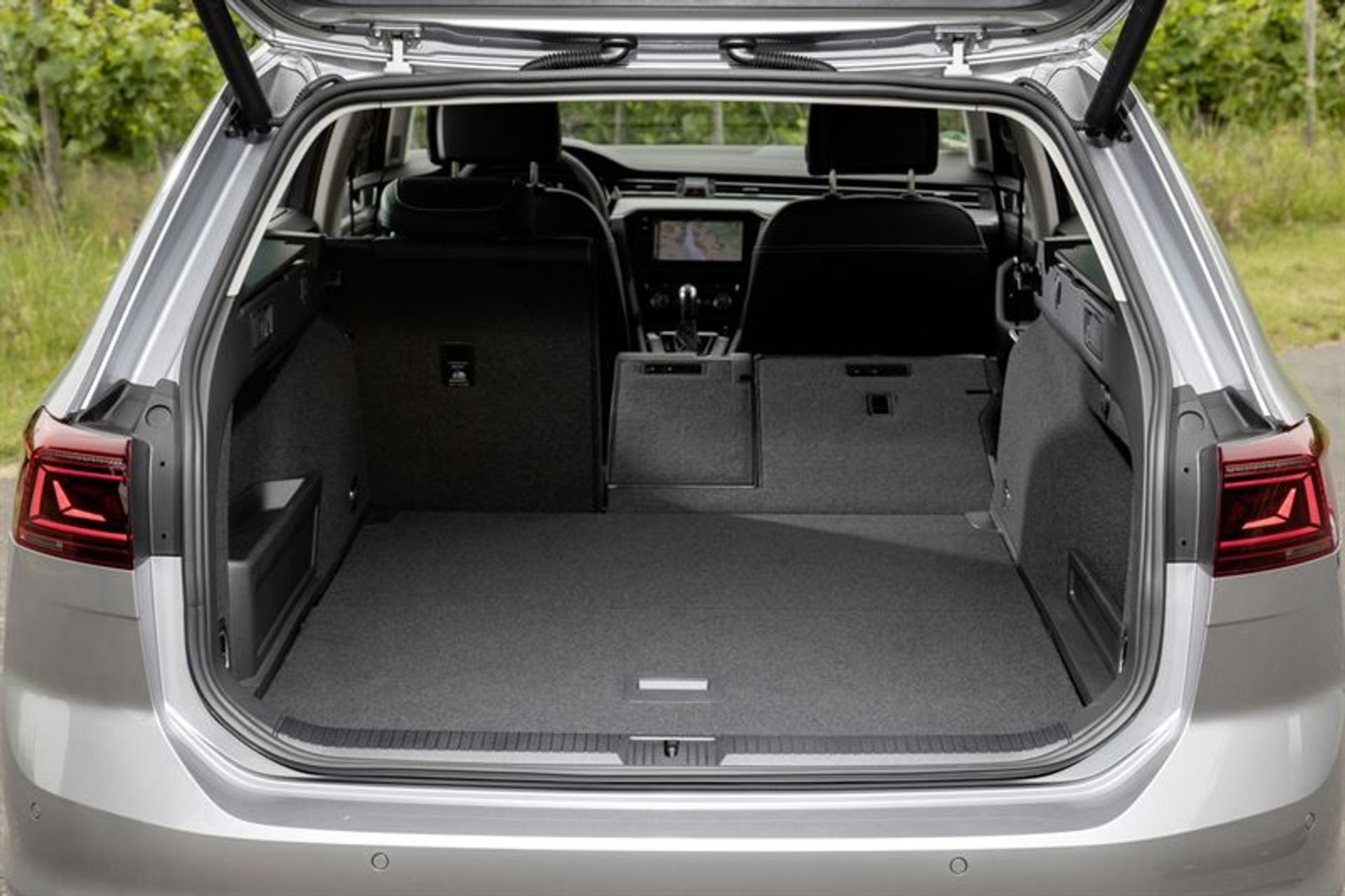 Volkswagen Passatin lataushybridimalli syyskuussa Suomeen | Tuulilasi