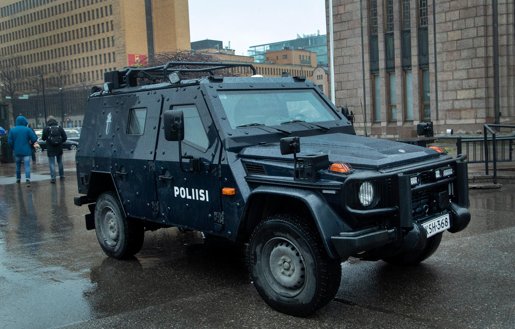 Suomalaisten luottamus poliisiin ei järky skandaaleista – Miksi? | Apu