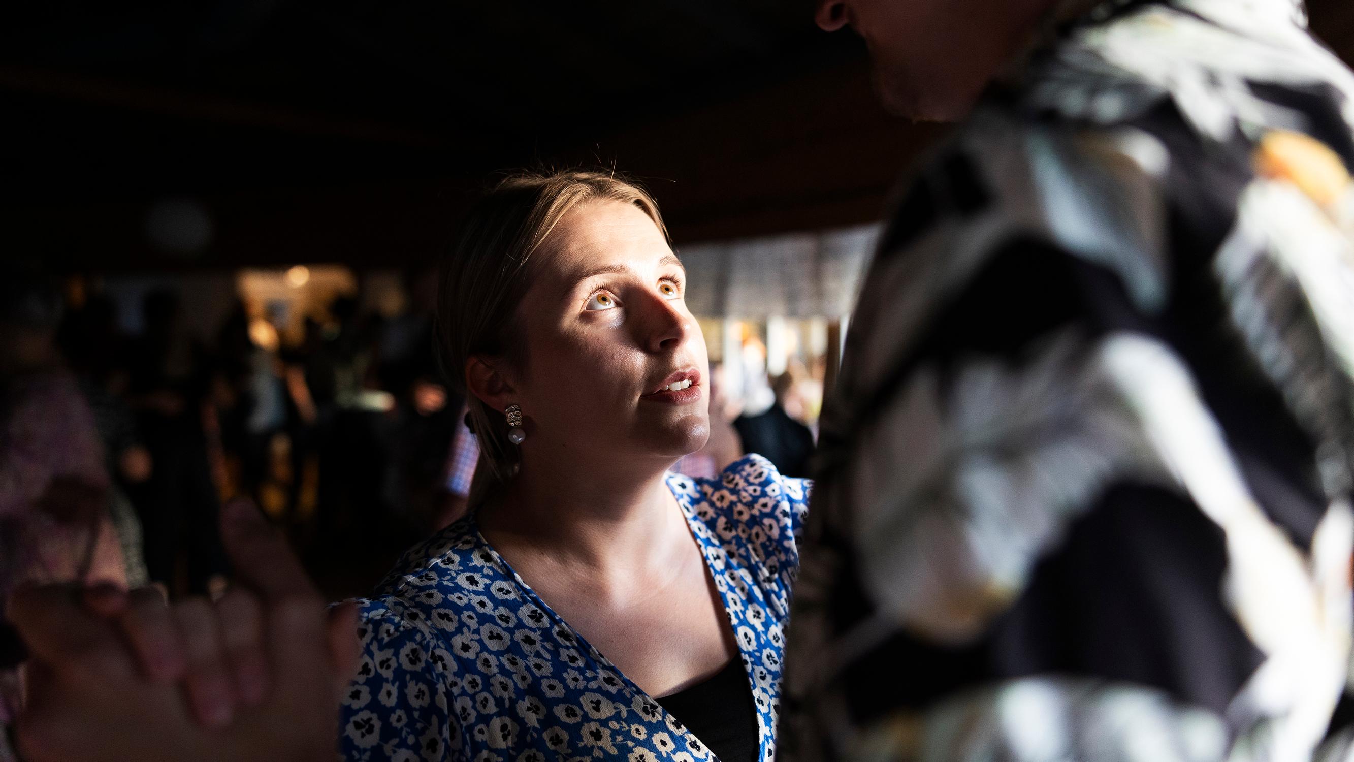 Komiat hurmaa tanssilavoilla, maan kuumin poikabändi: Lavatanssit | Apu